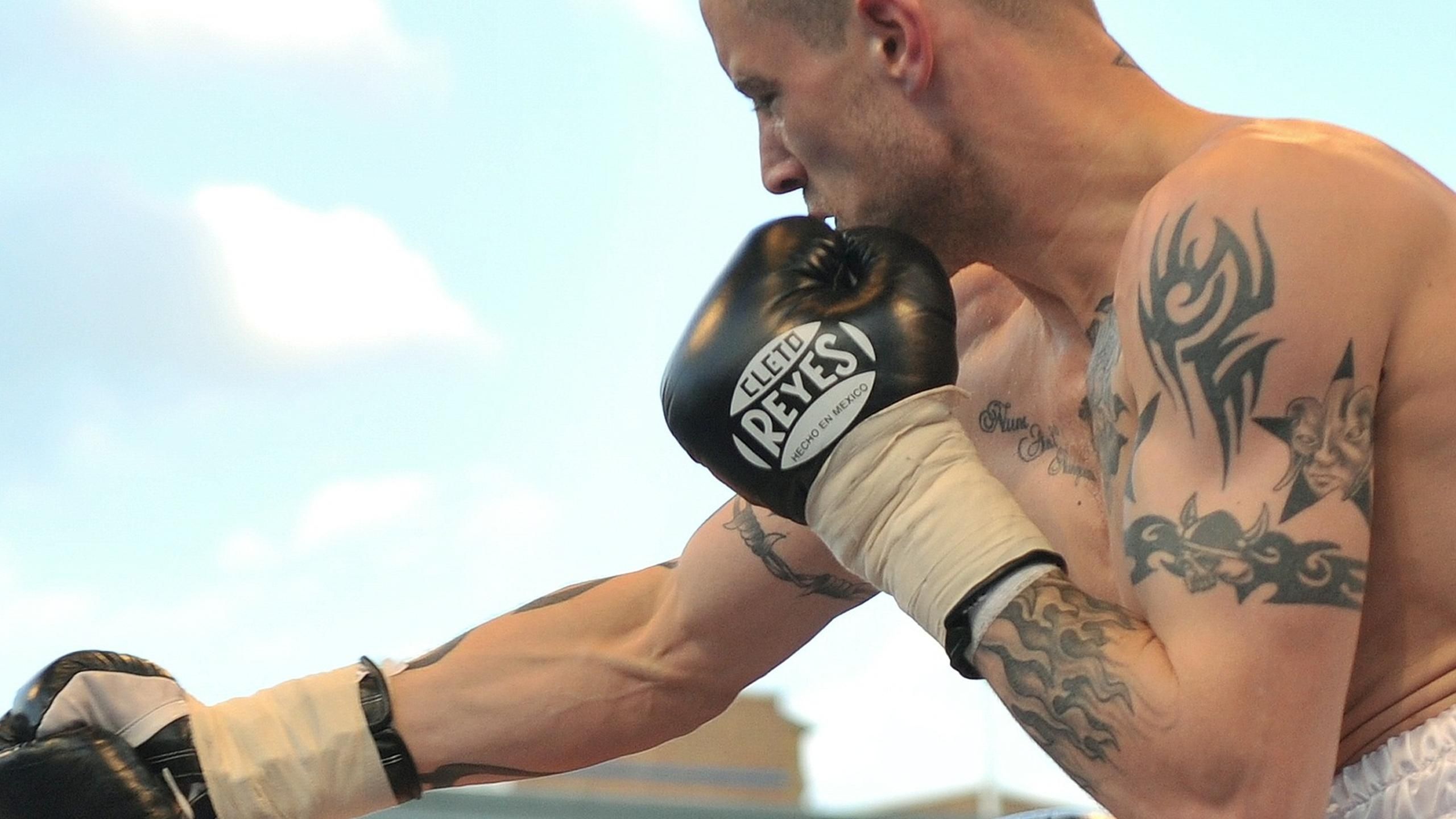 Burns retains belt - TNT Sports