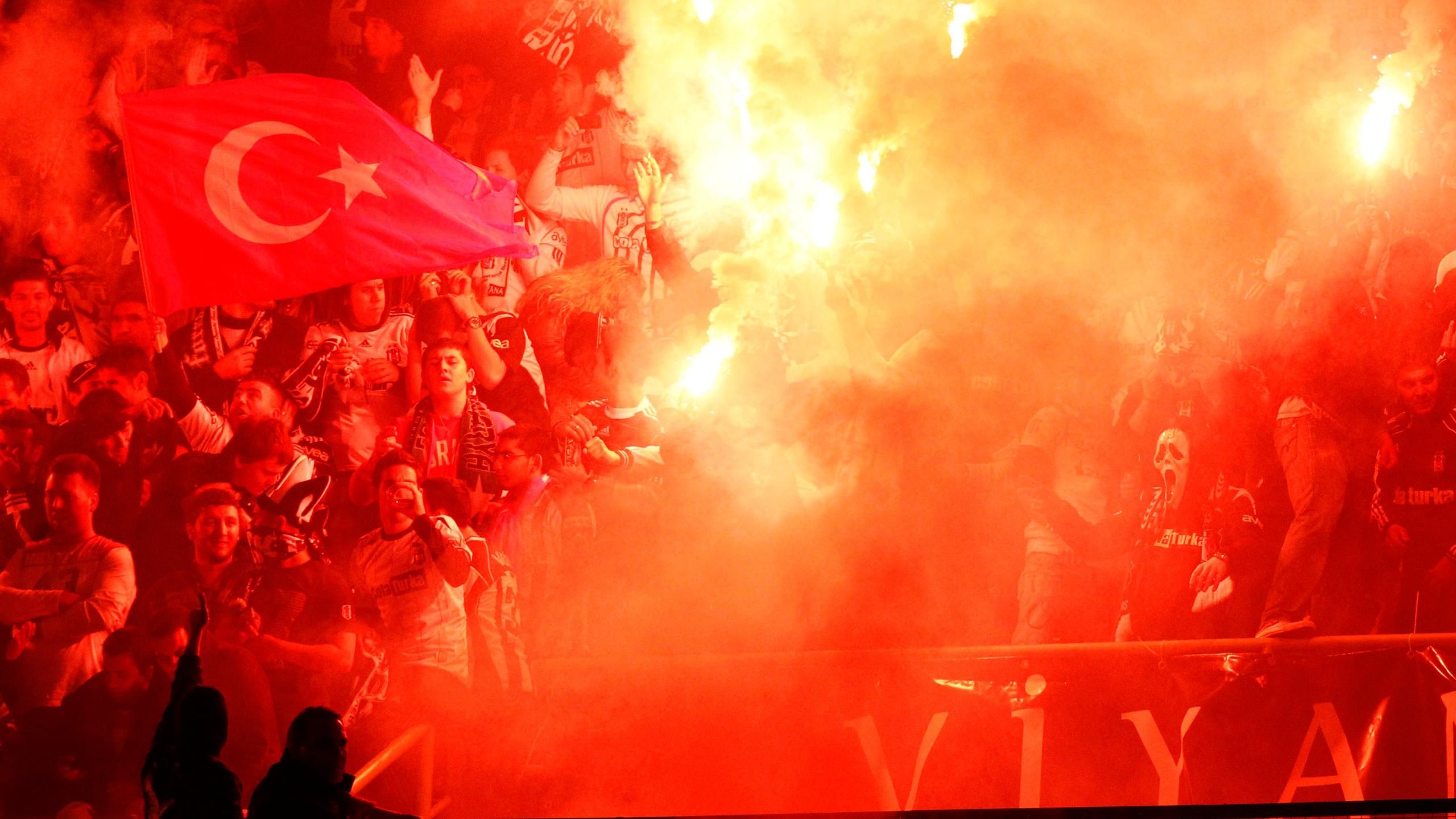 Three stabbed in Turkey - TNT Sports