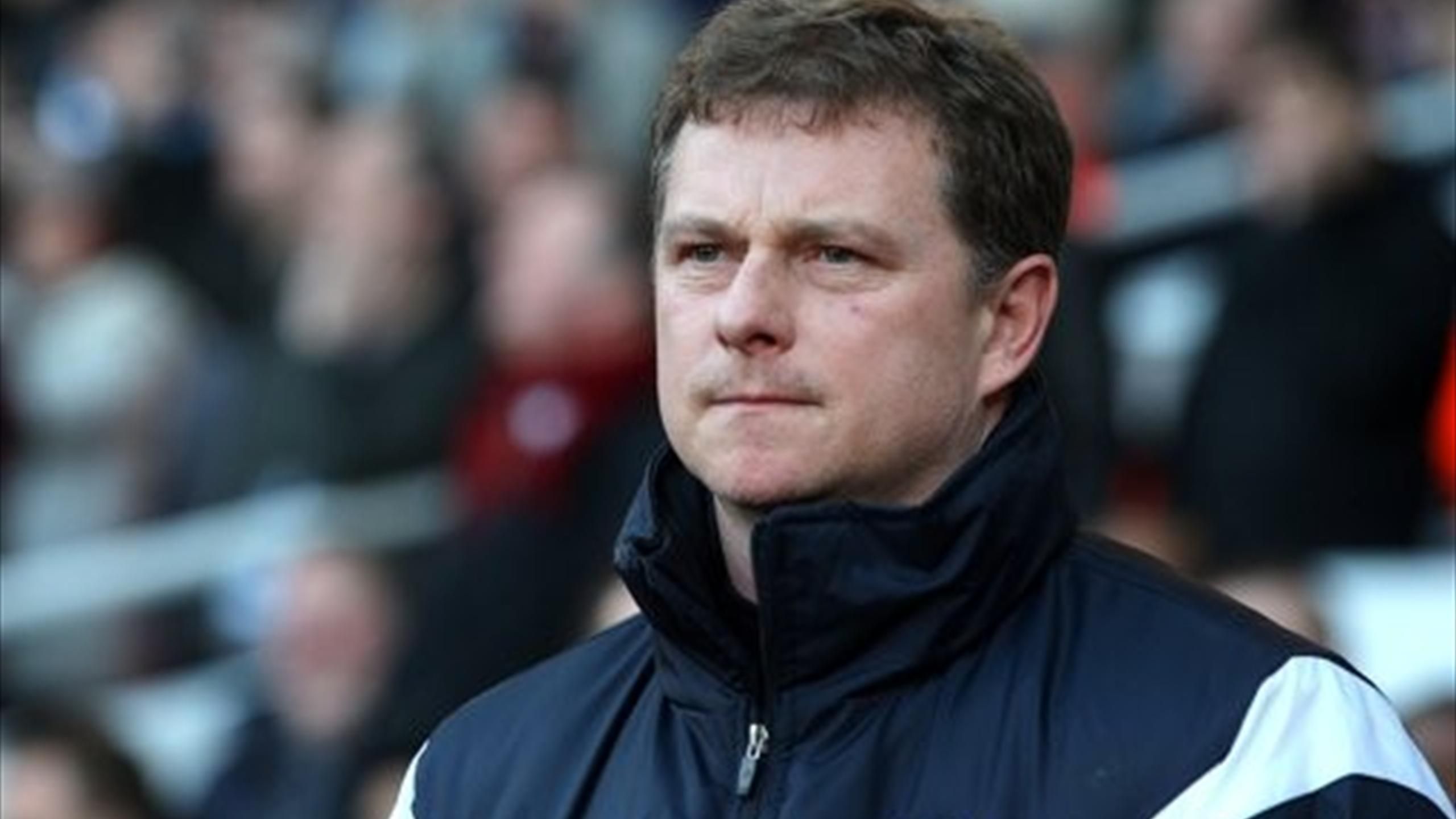 Robins to talk with Huddersfield - TNT Sports