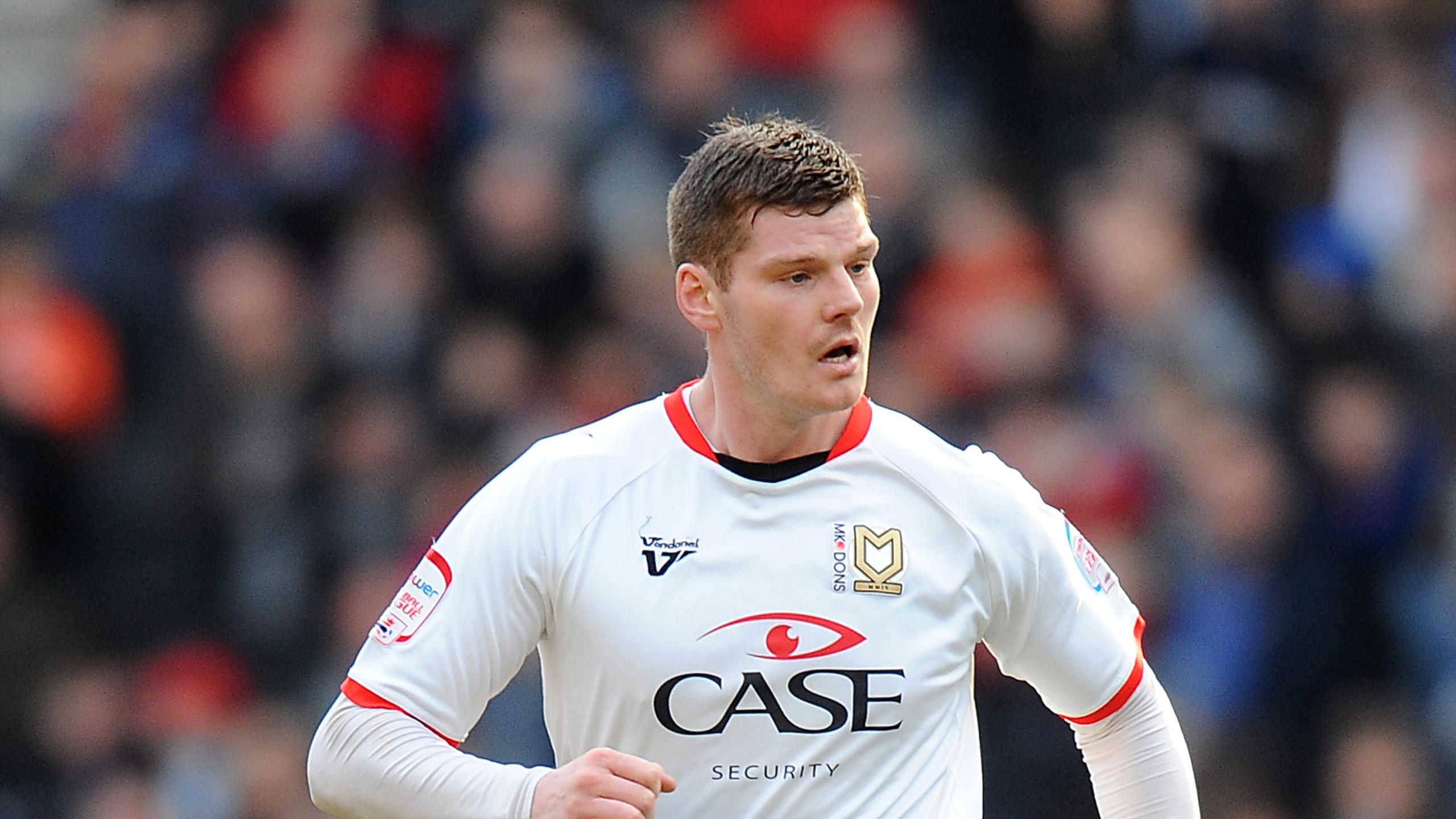 MacKenzie seals permanent Blackpool deal - TNT Sports