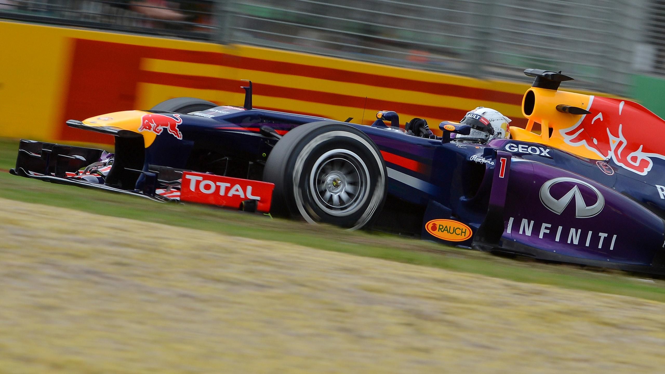 Red Bull lock out front row in Australia, Hamilton third - TNT Sports