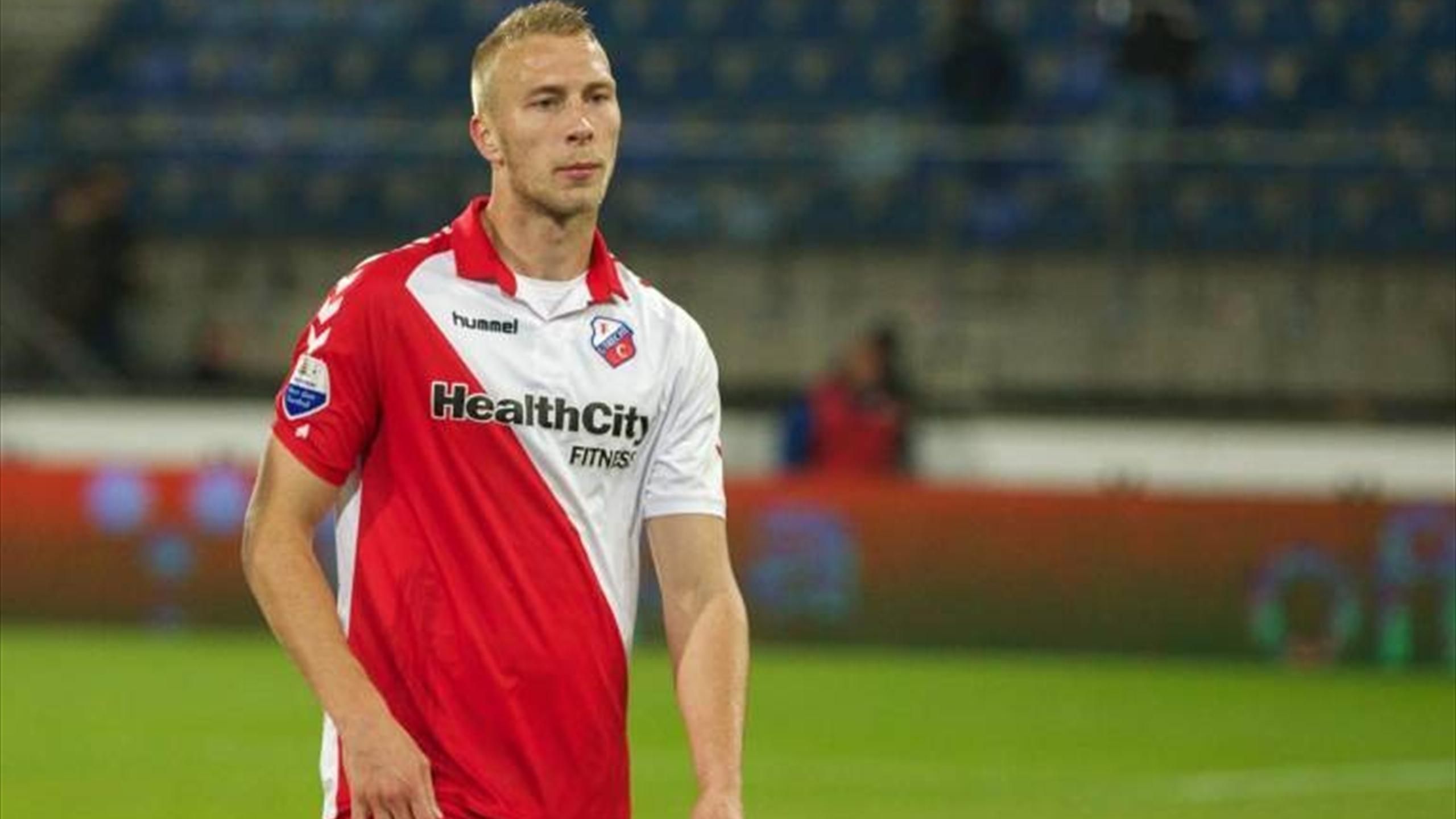 Swansea City sign Ajax defender Mike van der Hoorn - TNT Sports