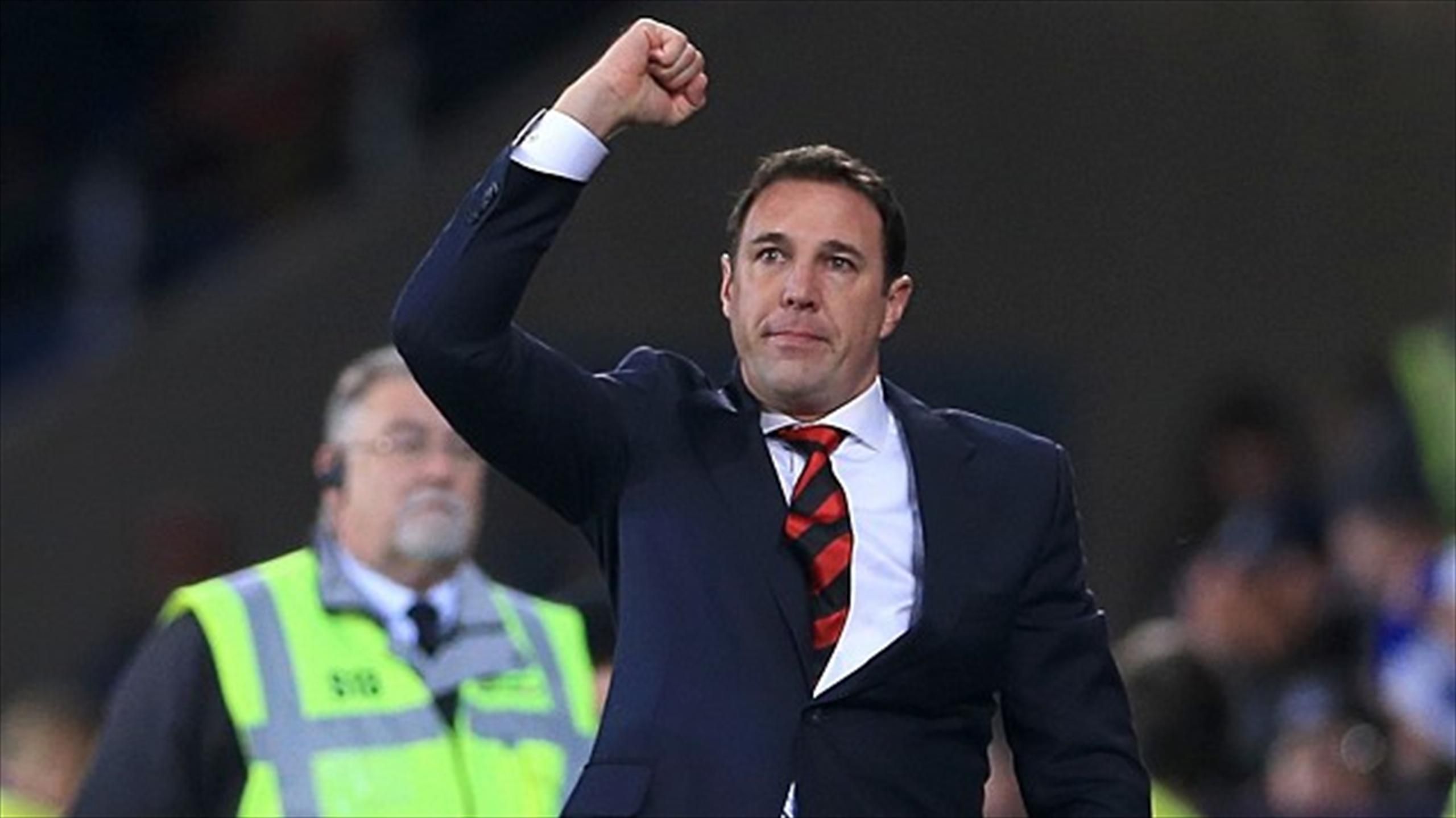 Mackay aiming for three signings - TNT Sports