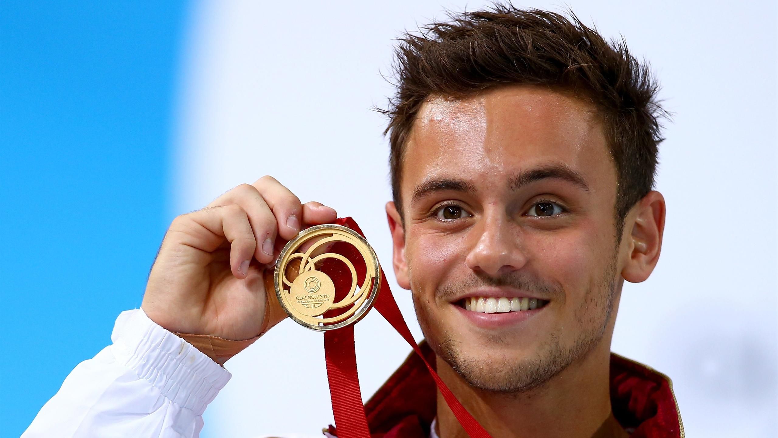 Tom Daley gets engaged to partner Dustin Lance Black - TNT Sports