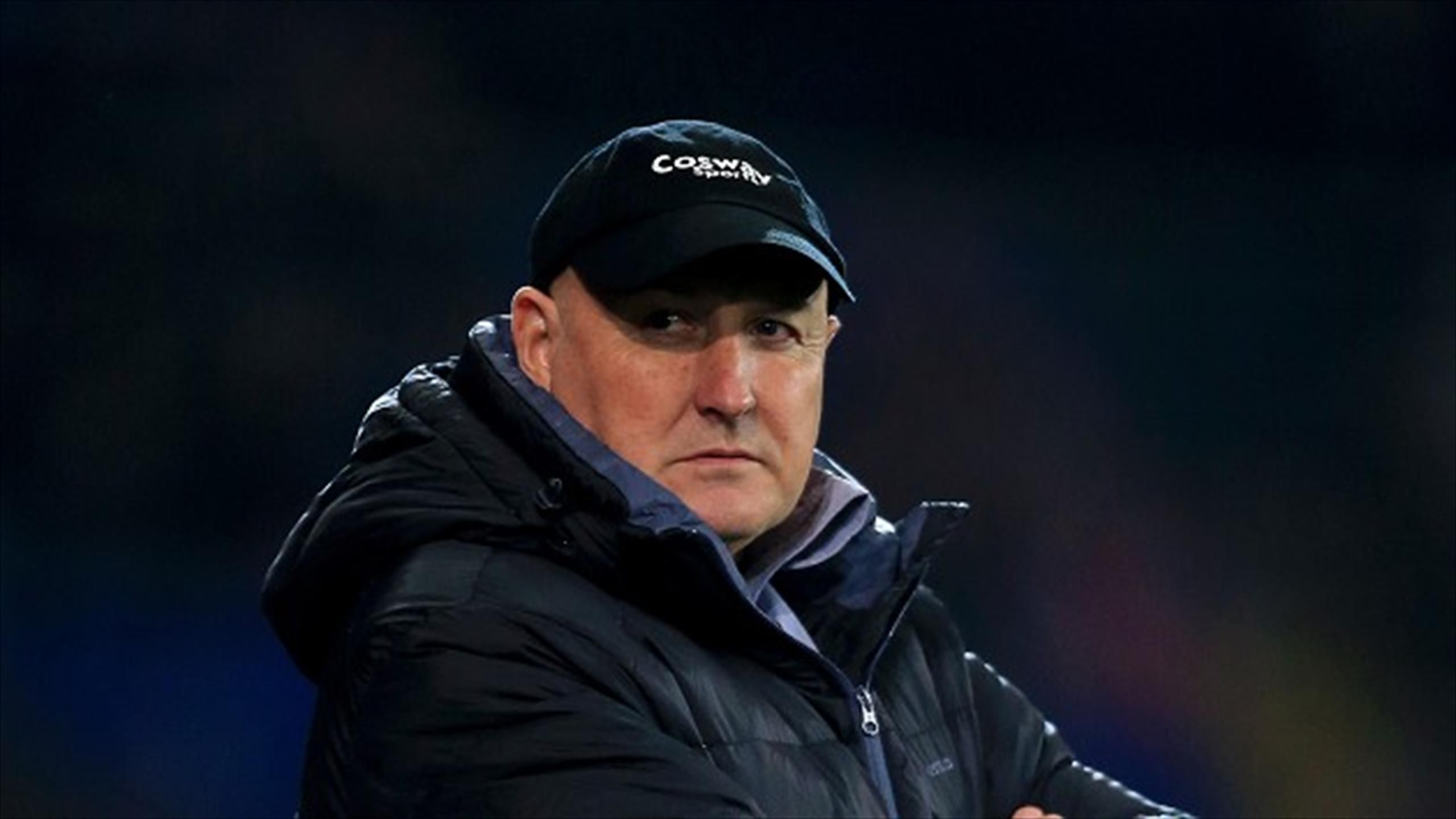 Slade backs return to blue kit - TNT Sports