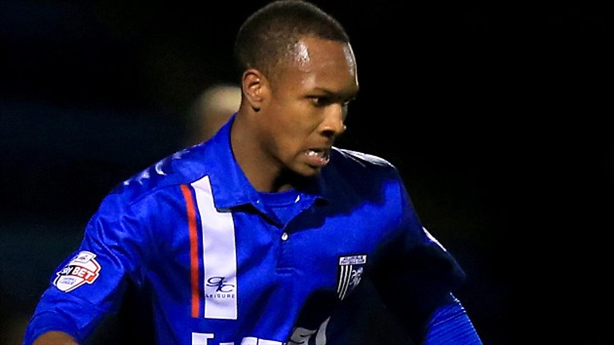 Hoyte signs for Bees - TNT Sports
