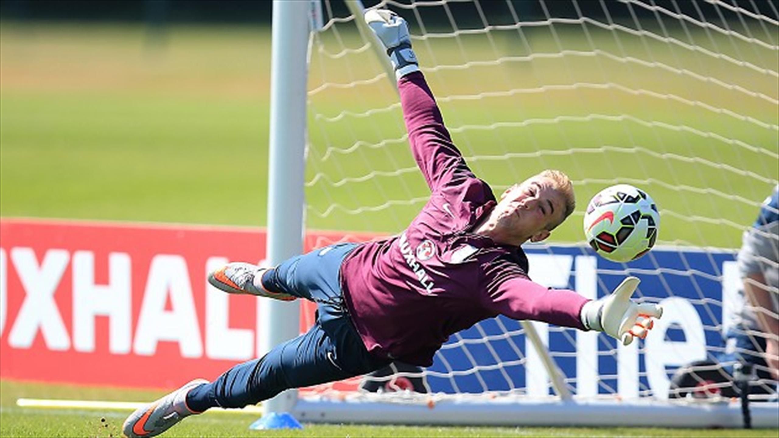 Joe Hart wants to be in England side when Wayne Rooney makes history ...
