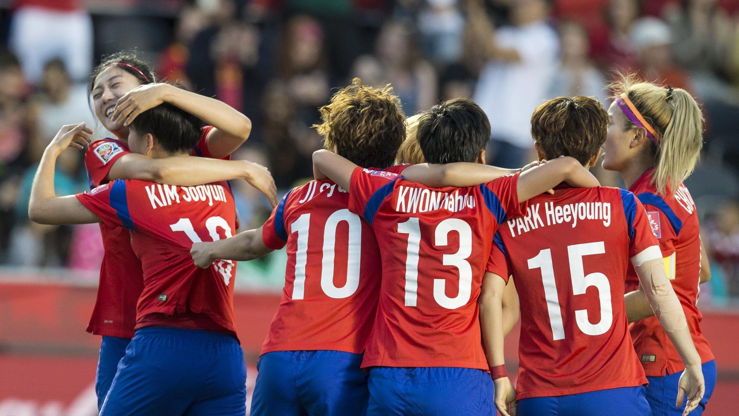 Goalie howler gives South Korea big 2-1 win over Spain - TNT Sports
