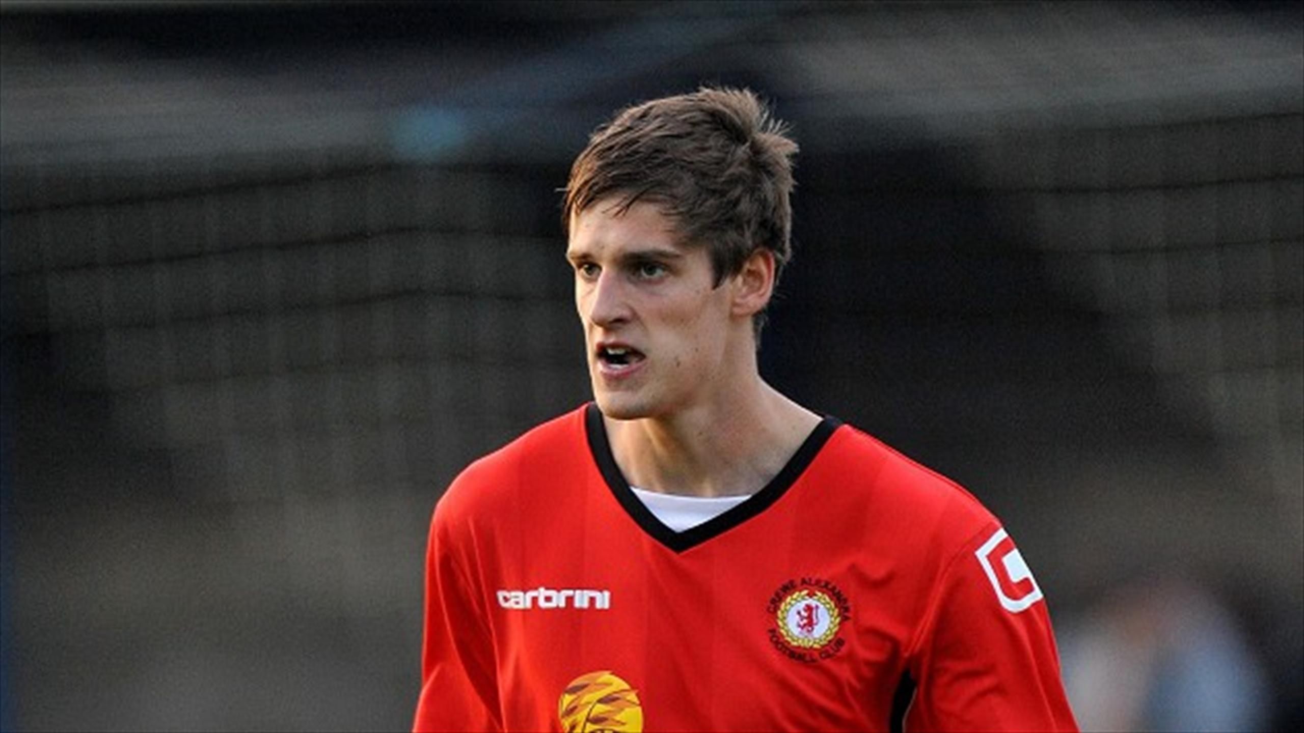 Guthrie staying with Crewe - TNT Sports