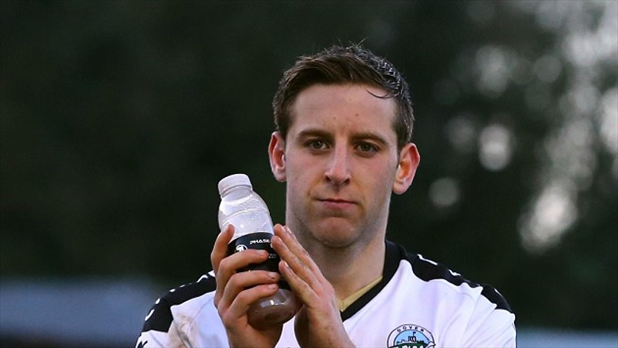 Essam completes Orient switch - TNT Sports