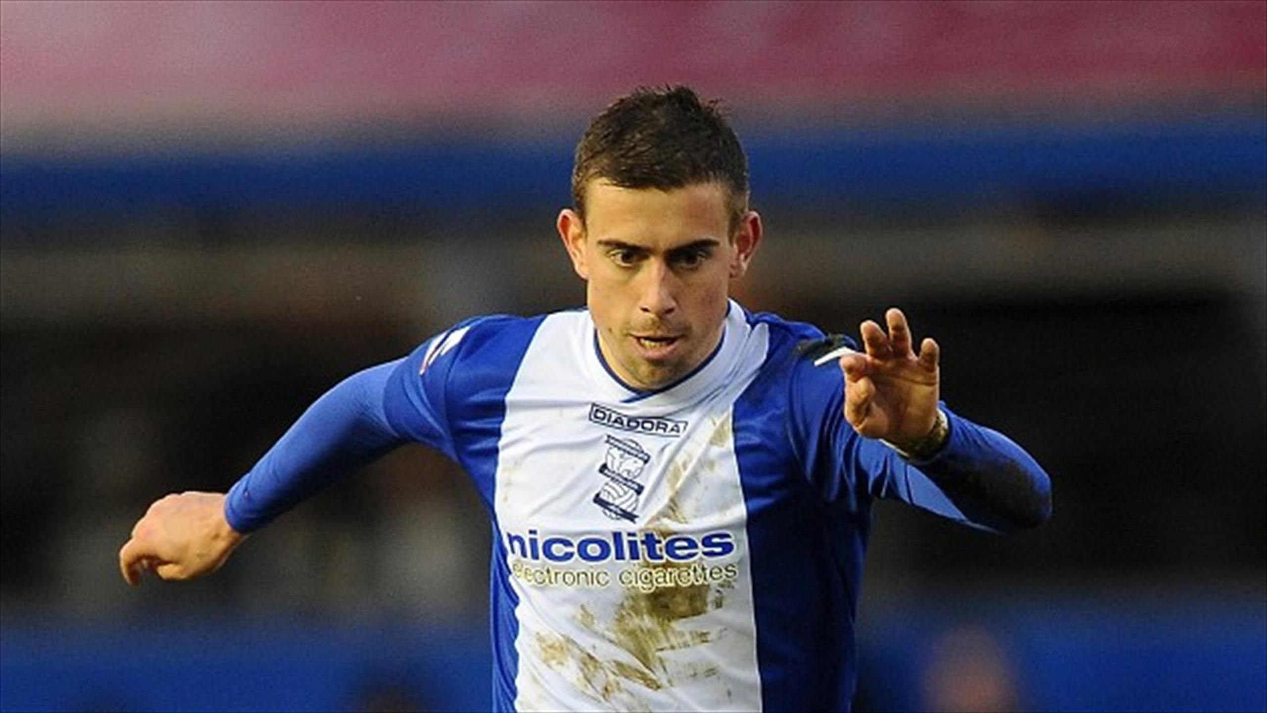 Lee signs for Luton - TNT Sports