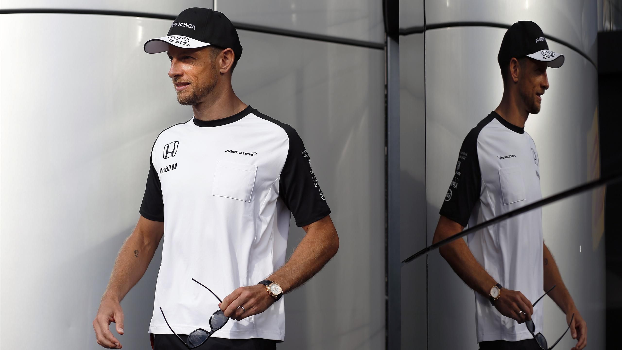 Button opens poll to pick 2016 helmet - TNT Sports
