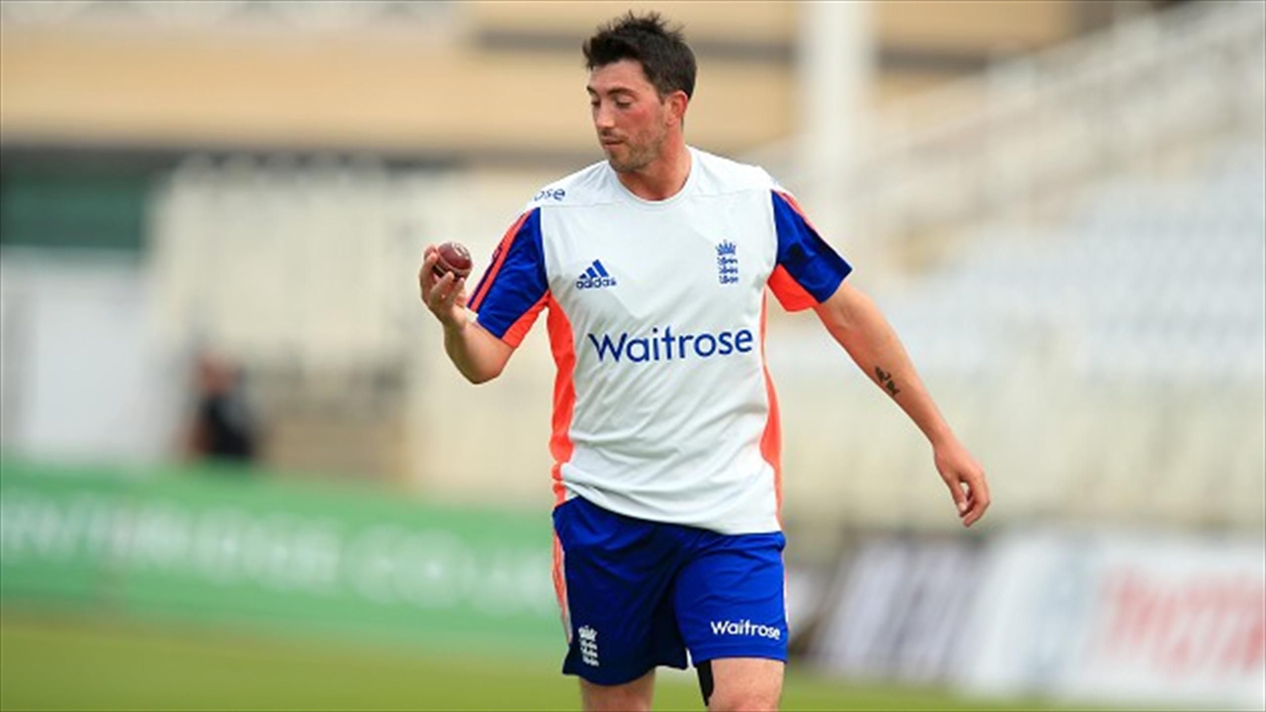 Surrey sign Derbyshire paceman Mark Footitt - TNT Sports