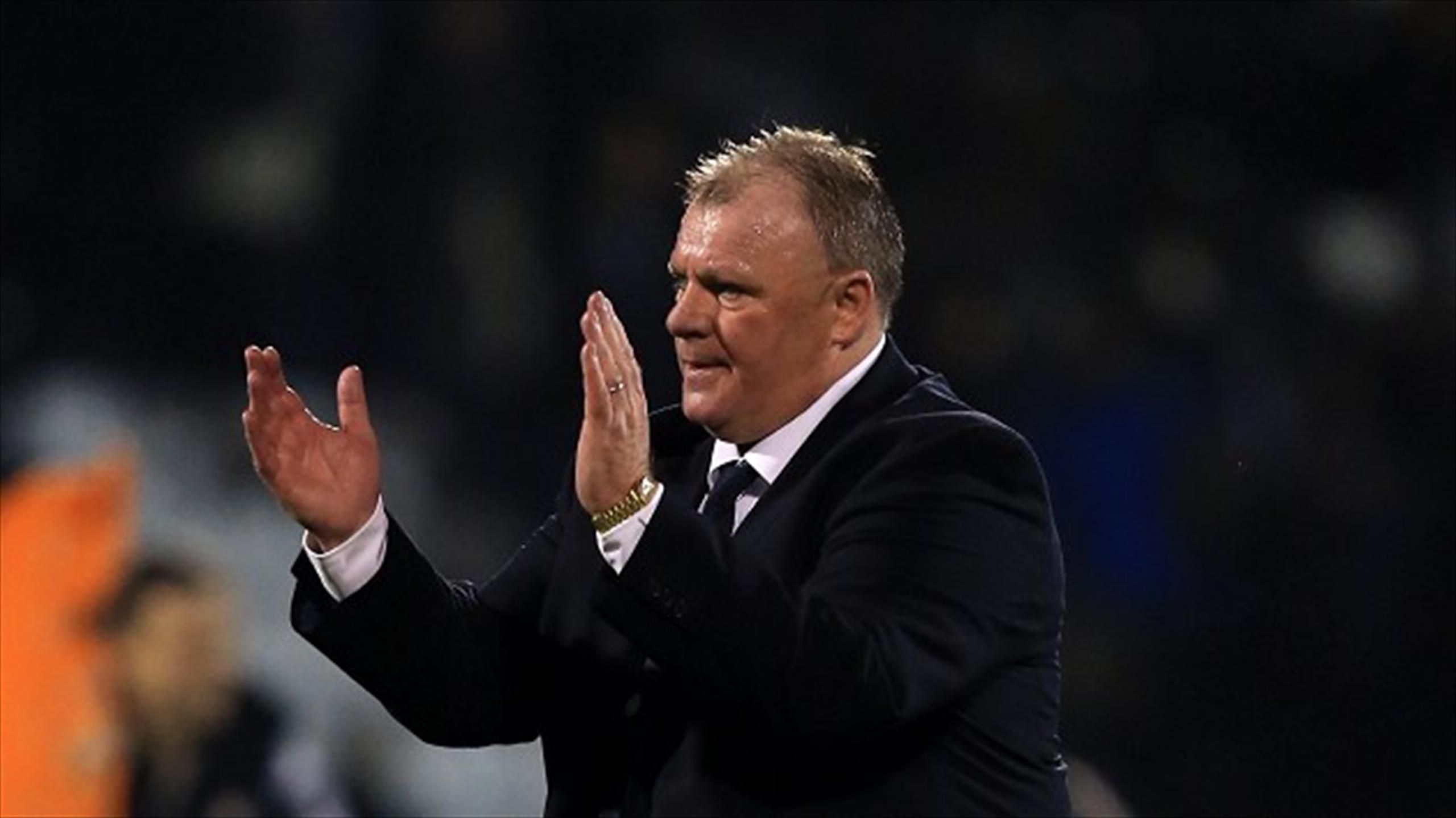 Young Leeds defender Lewie Coyle signs new deal - TNT Sports