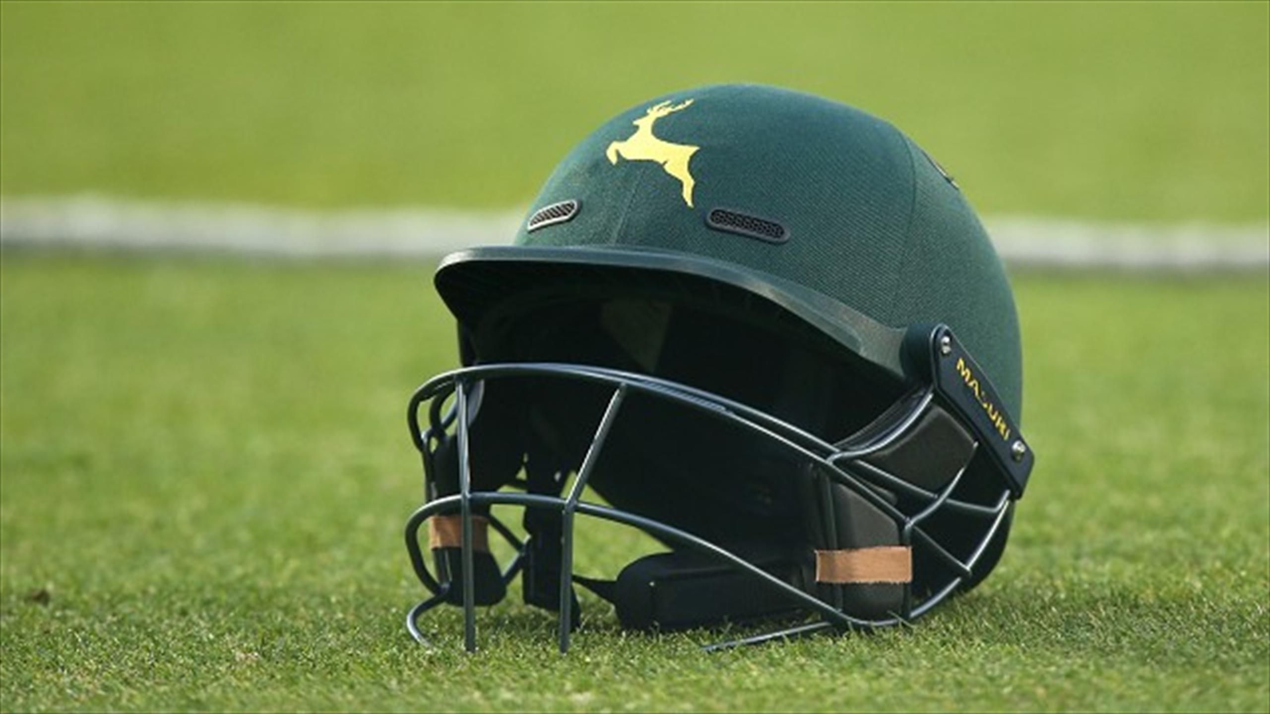 ECB rules helmets must be worn in county cricket - TNT Sports