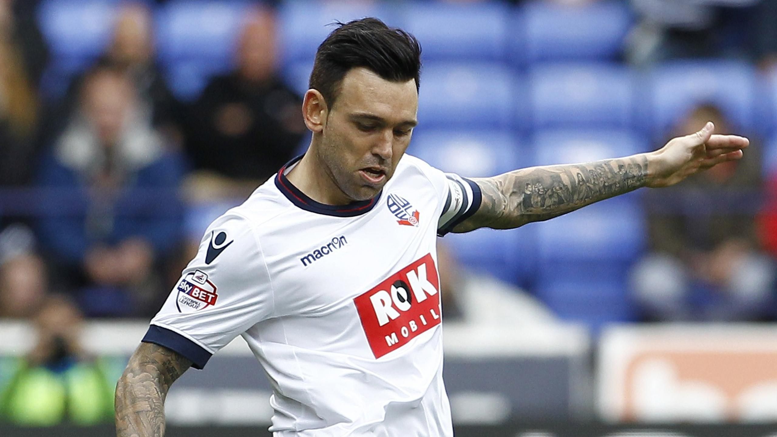 Bolton fans vote to set up supporters trust - TNT Sports