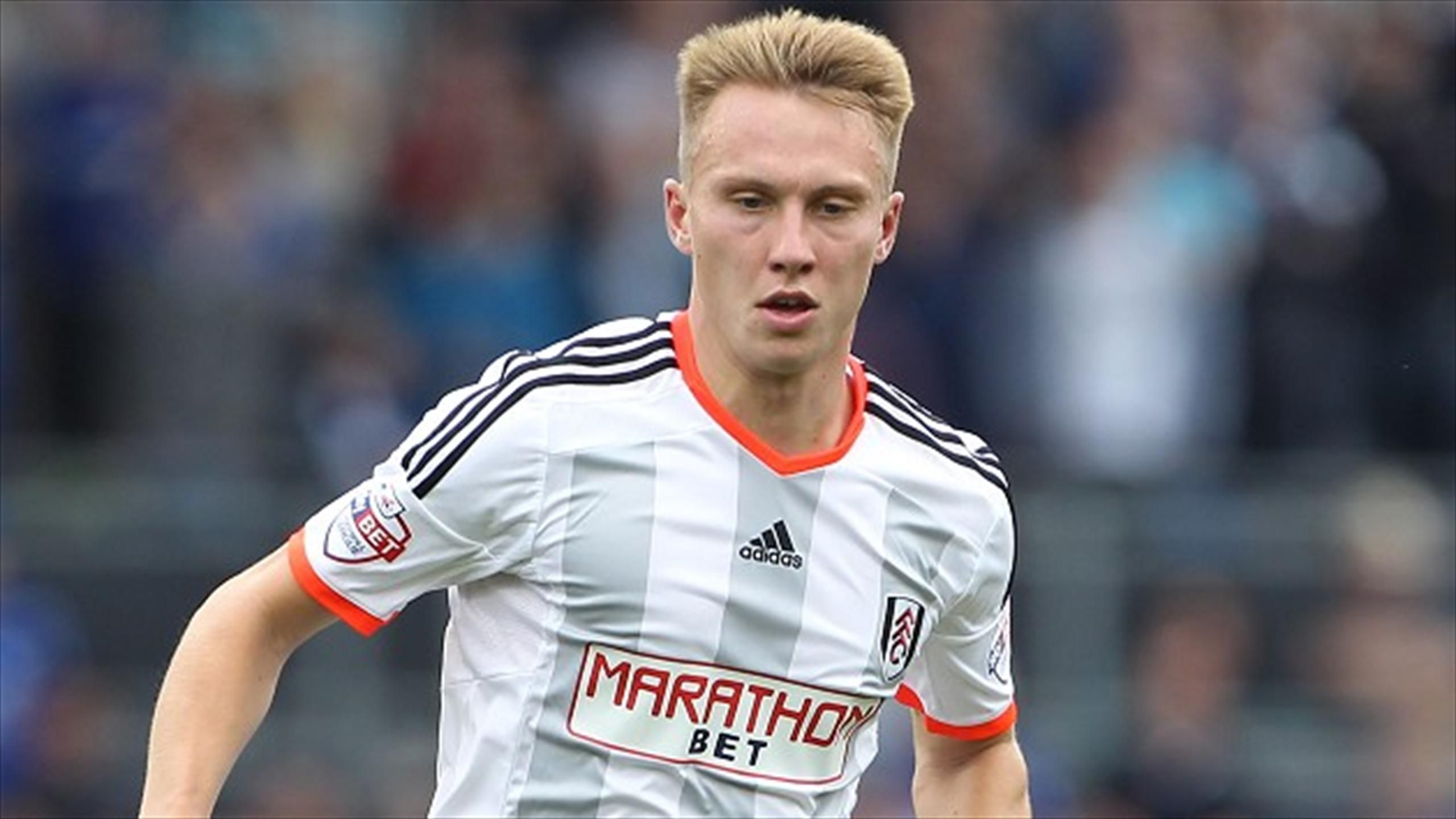 Fulham's Cauley Woodrow sidelined for '10 to 12 weeks' with fractured ...