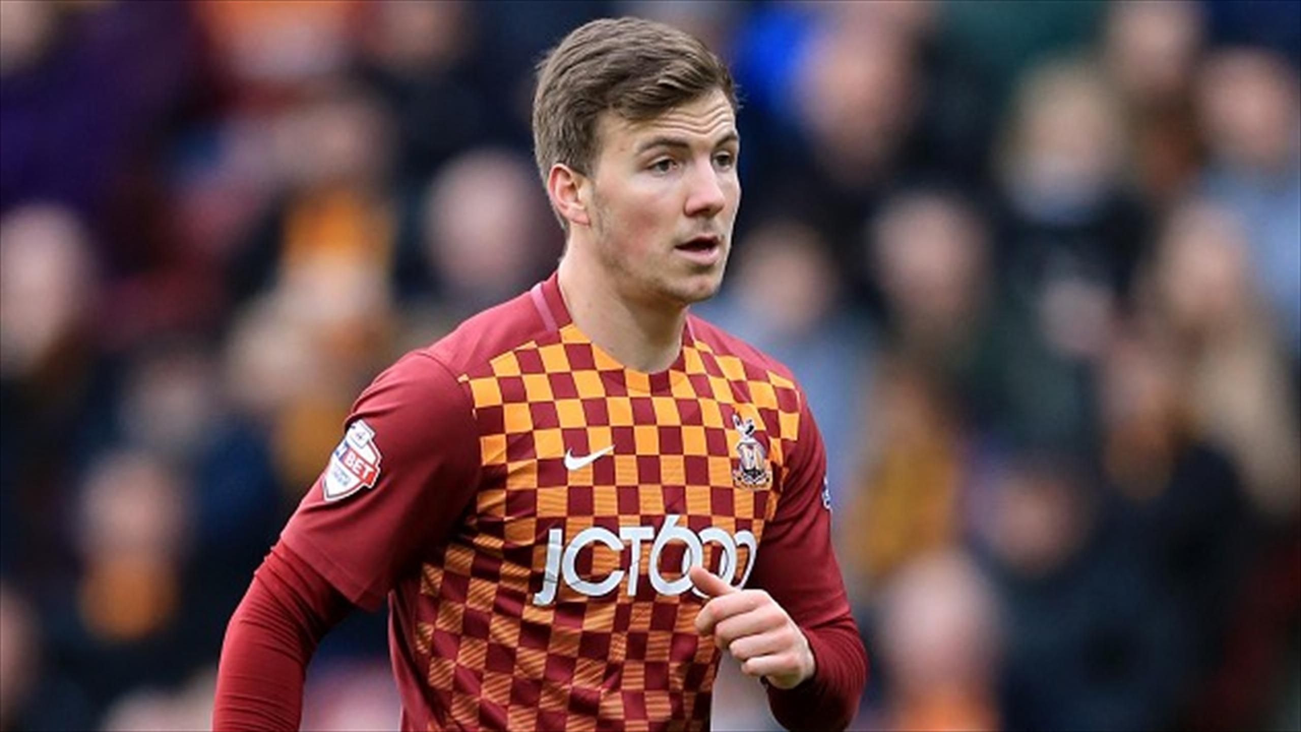 Lee Evans extends Bradford loan - TNT Sports