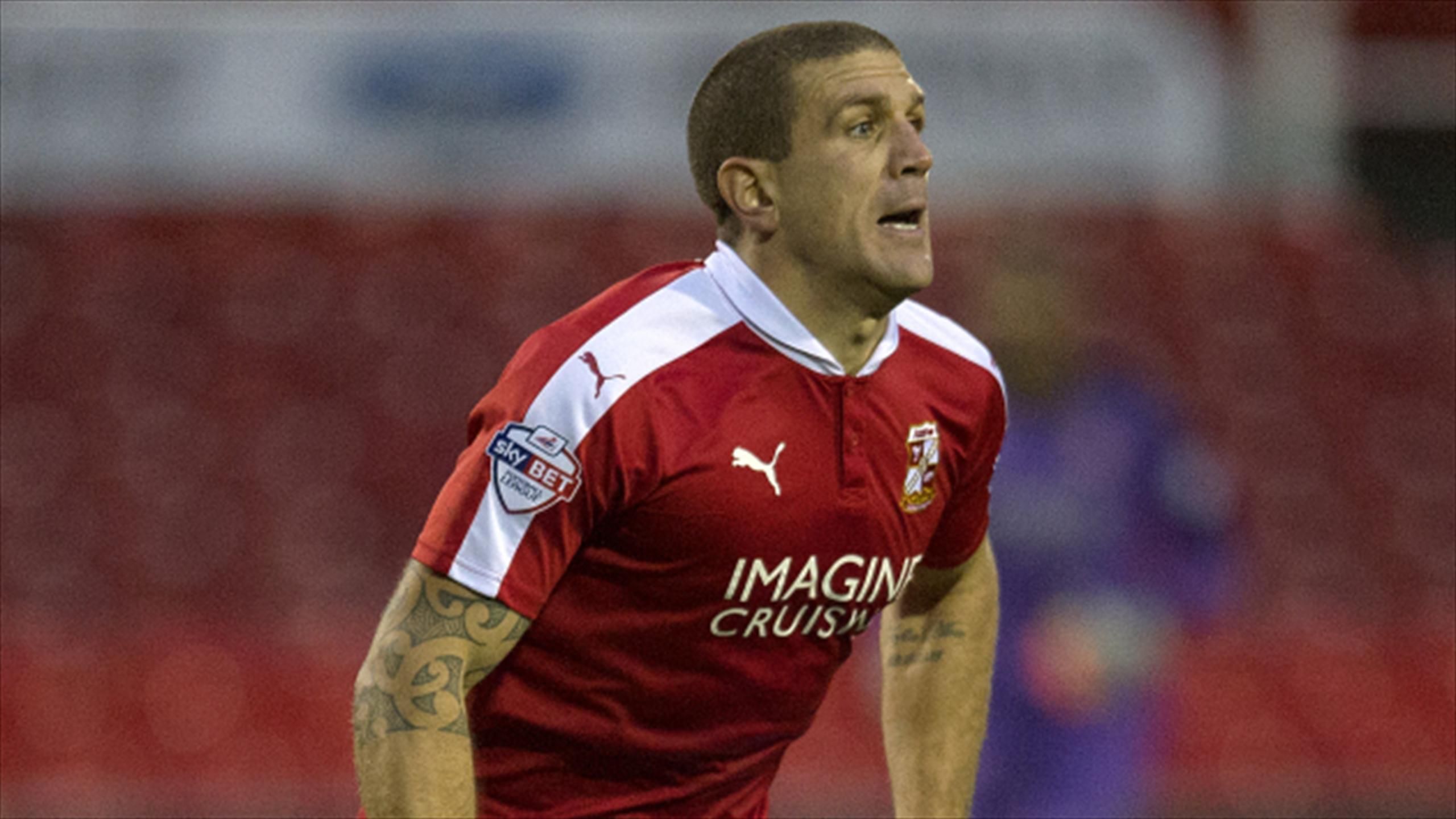 Bristol City defender Adam El-Abd joins Gillingham on loan - TNT Sports