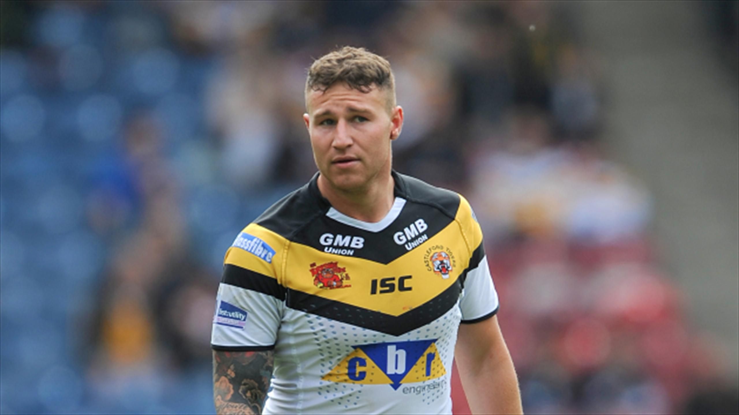 Shoulder injury sidelines Huddersfield's Jamie Ellis for up to 10 weeks ...