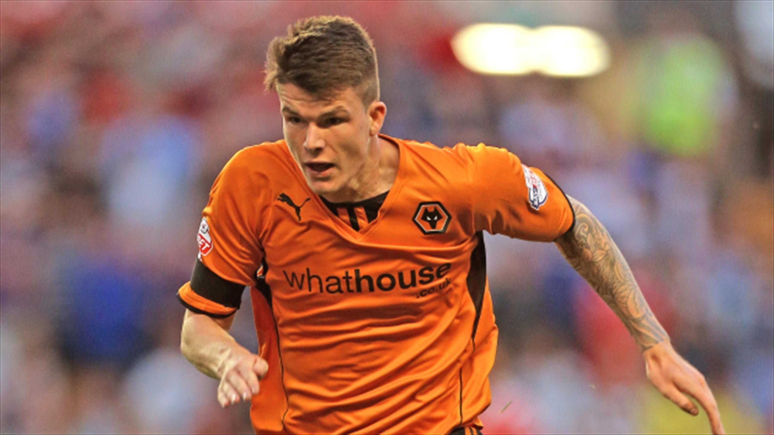 Crawley sign striker Liam McAlinden on loan from Wolves - TNT Sports