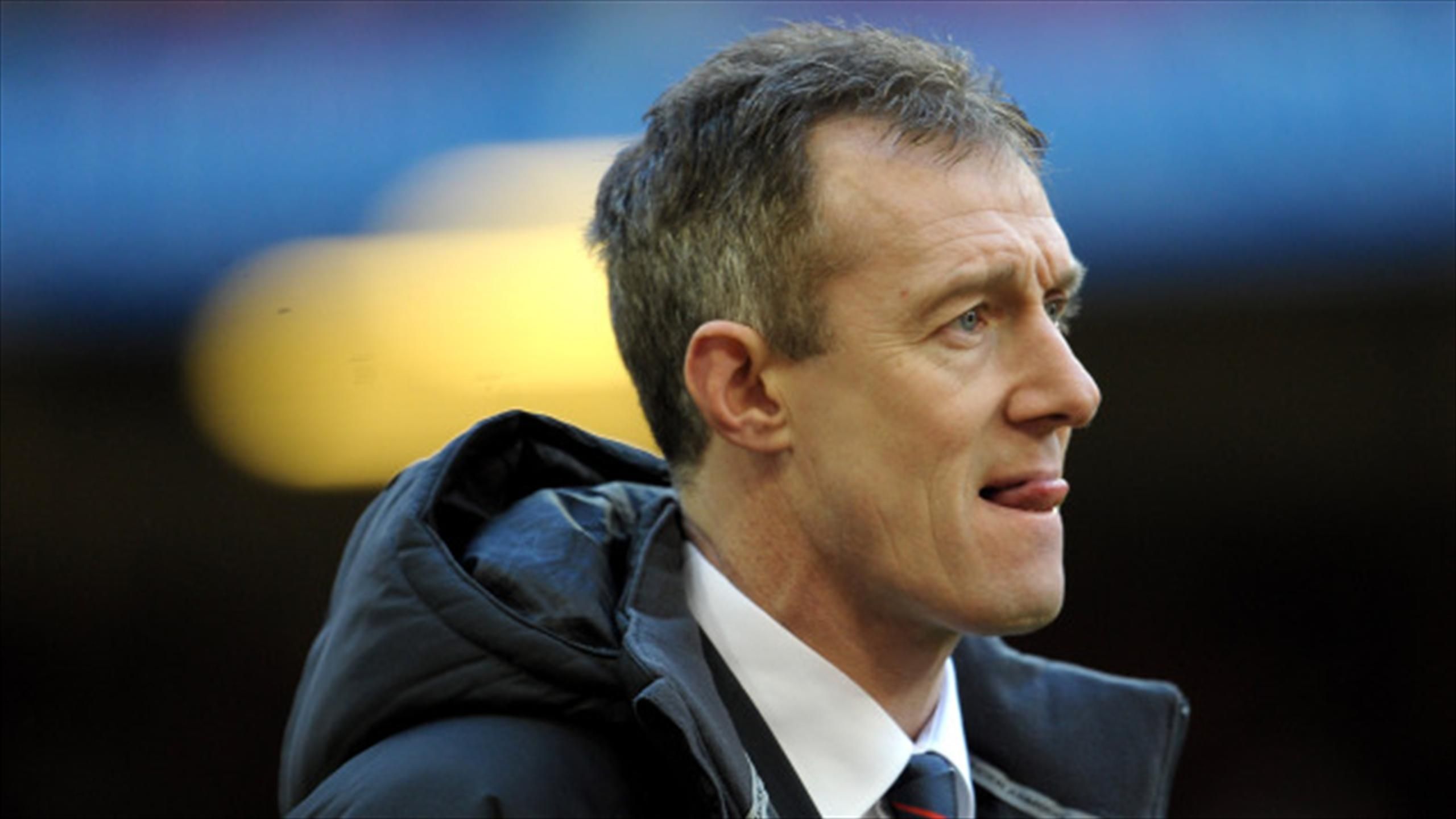 Rob Howley preaches togetherness after Wales' defeat to England - TNT ...