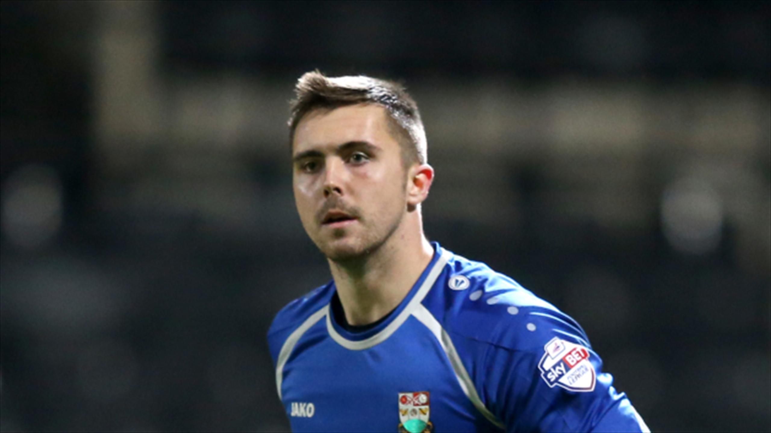 Goalkeeper Jamie Stephens signs new deal at Barnet - TNT Sports