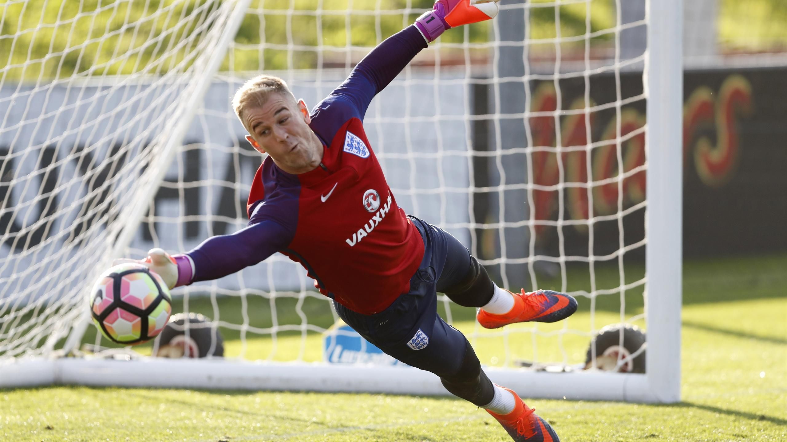 Malta goalkeeper feels sorry for Joe Hart - TNT Sports