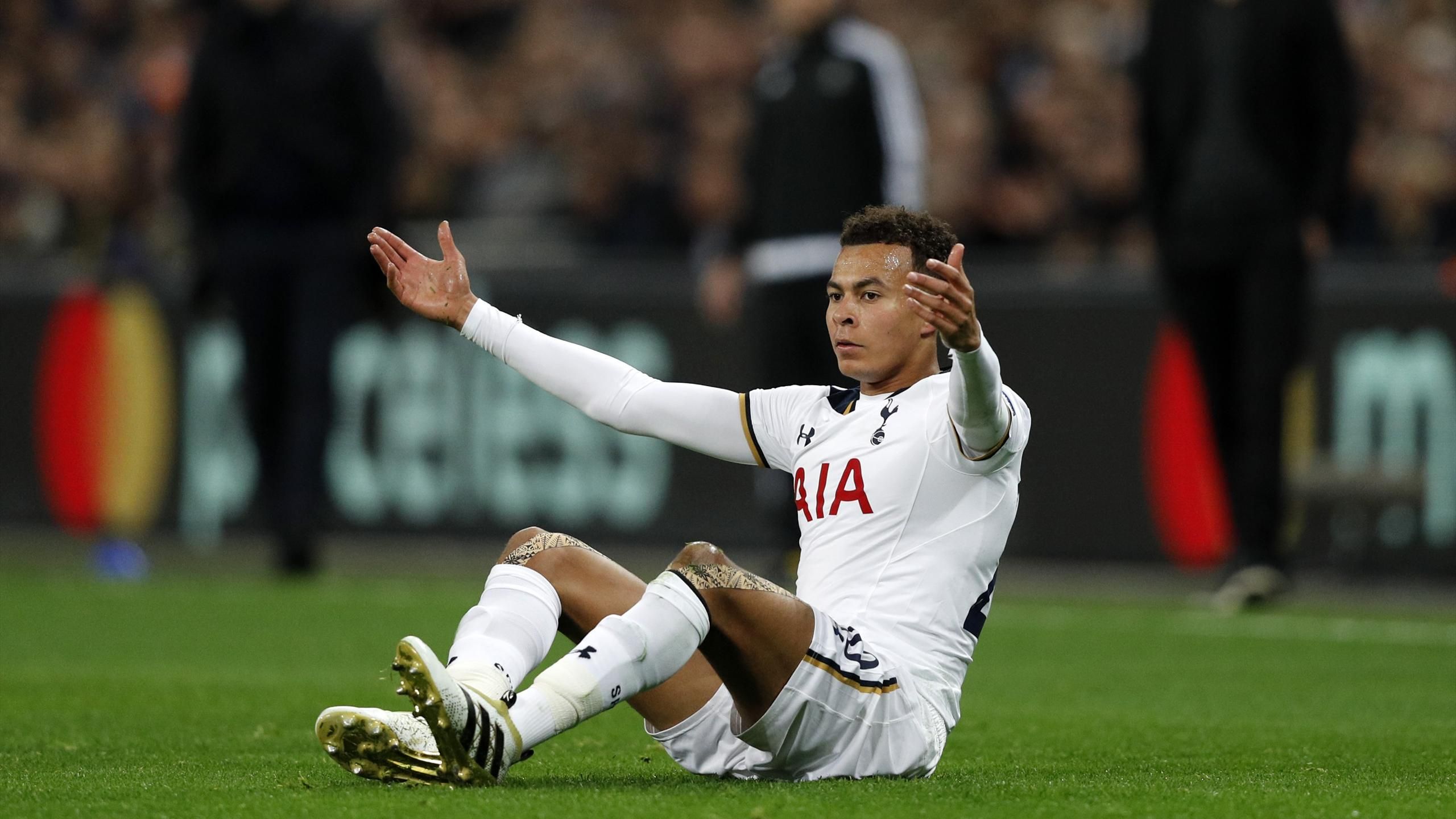 Dele Alli out 'for a few weeks' with knee injury, confirms Mauricio ...