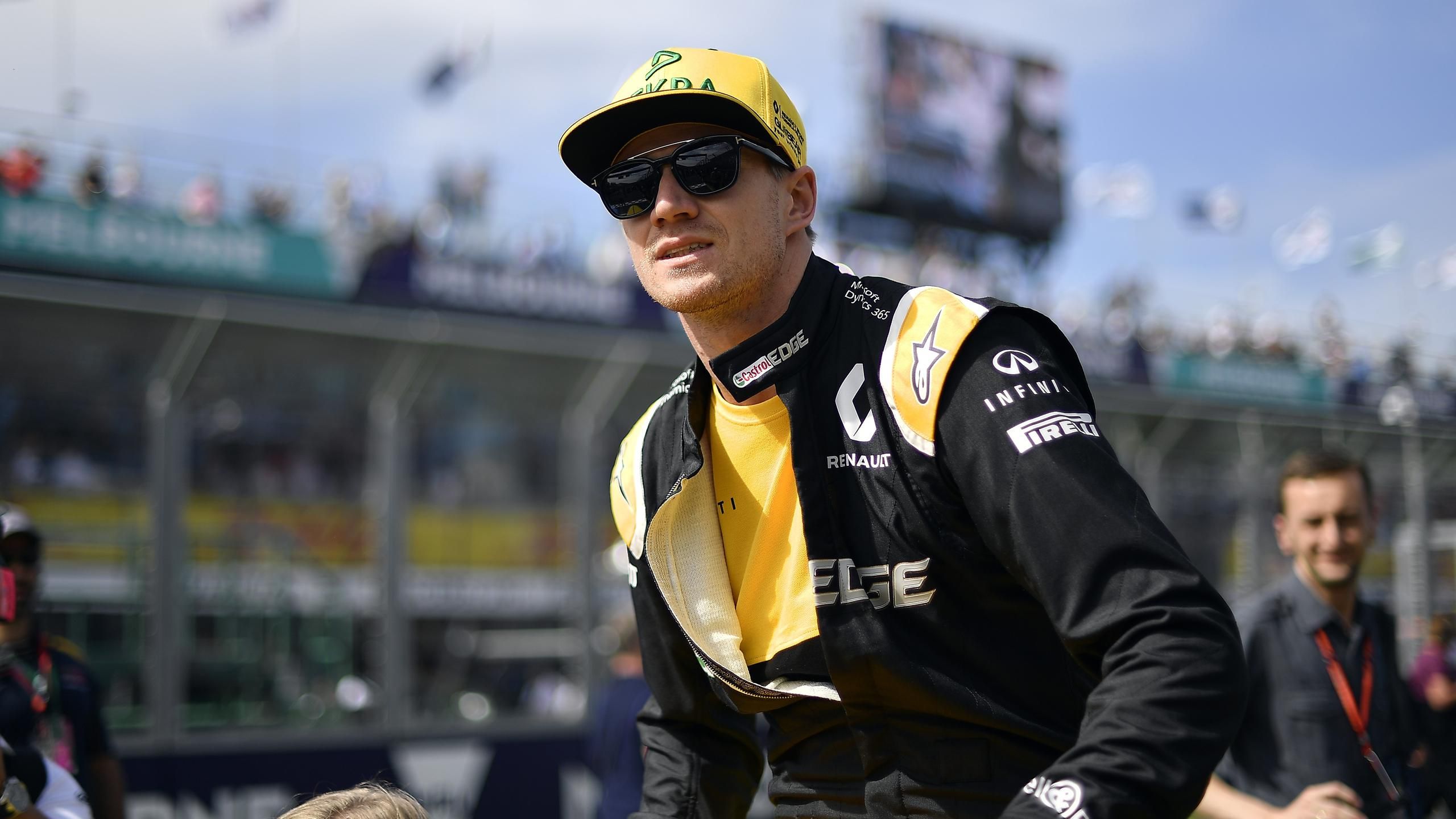 Overtaking 'almost impossible' in new F1 cars - TNT Sports