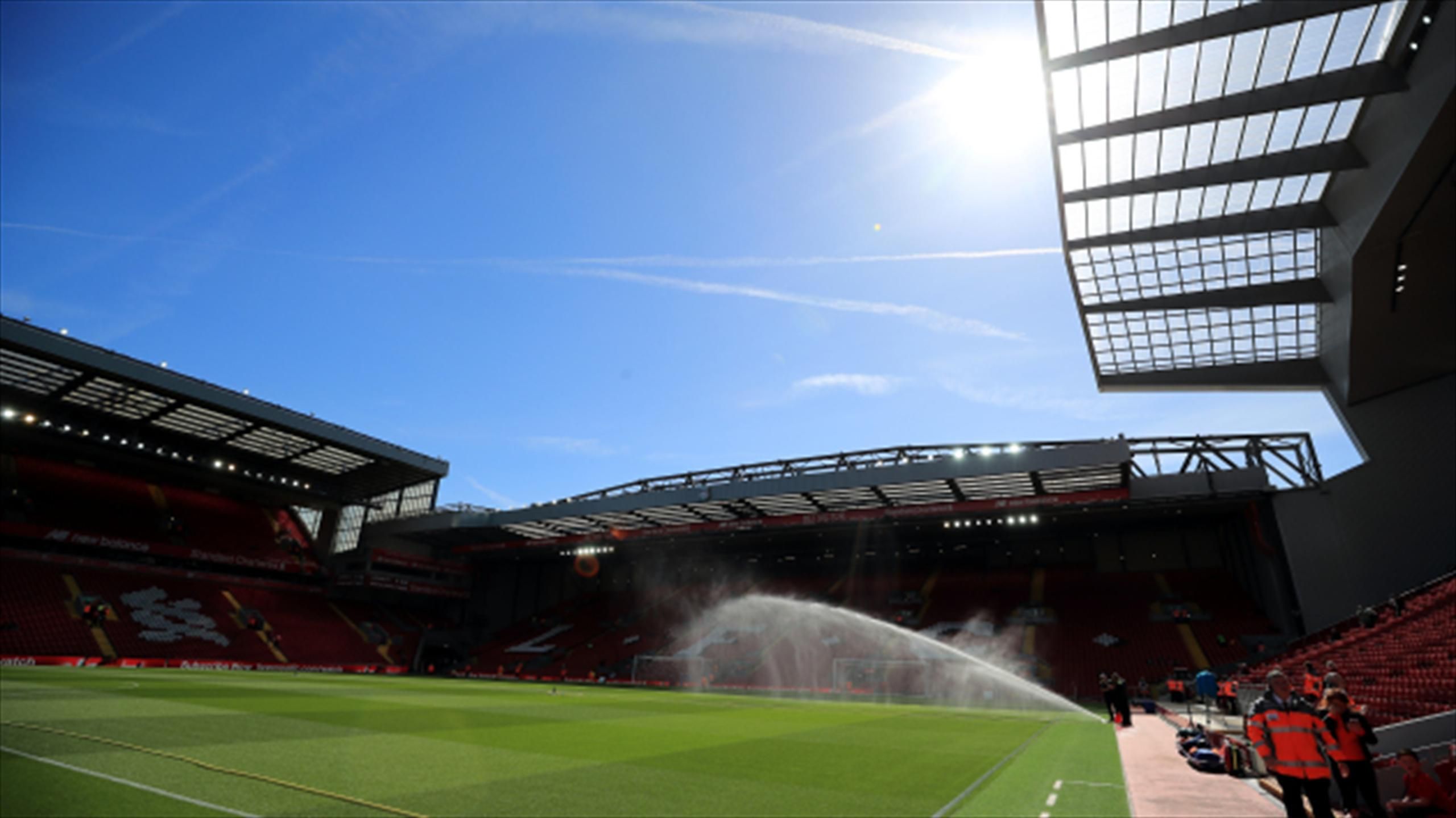 Liverpool fans give backing to safe standing areas - TNT Sports