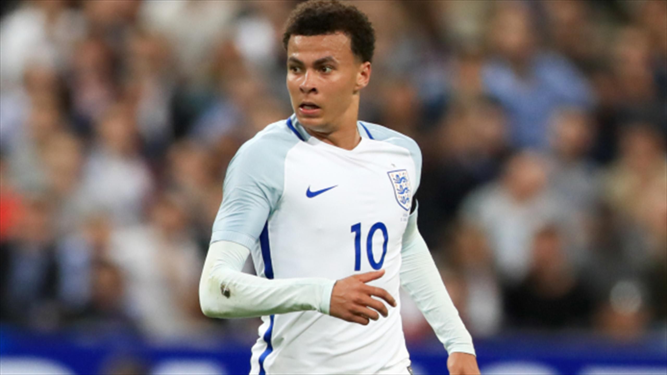 Alli needs to win trophies to be regarded among the best says Southgate ...
