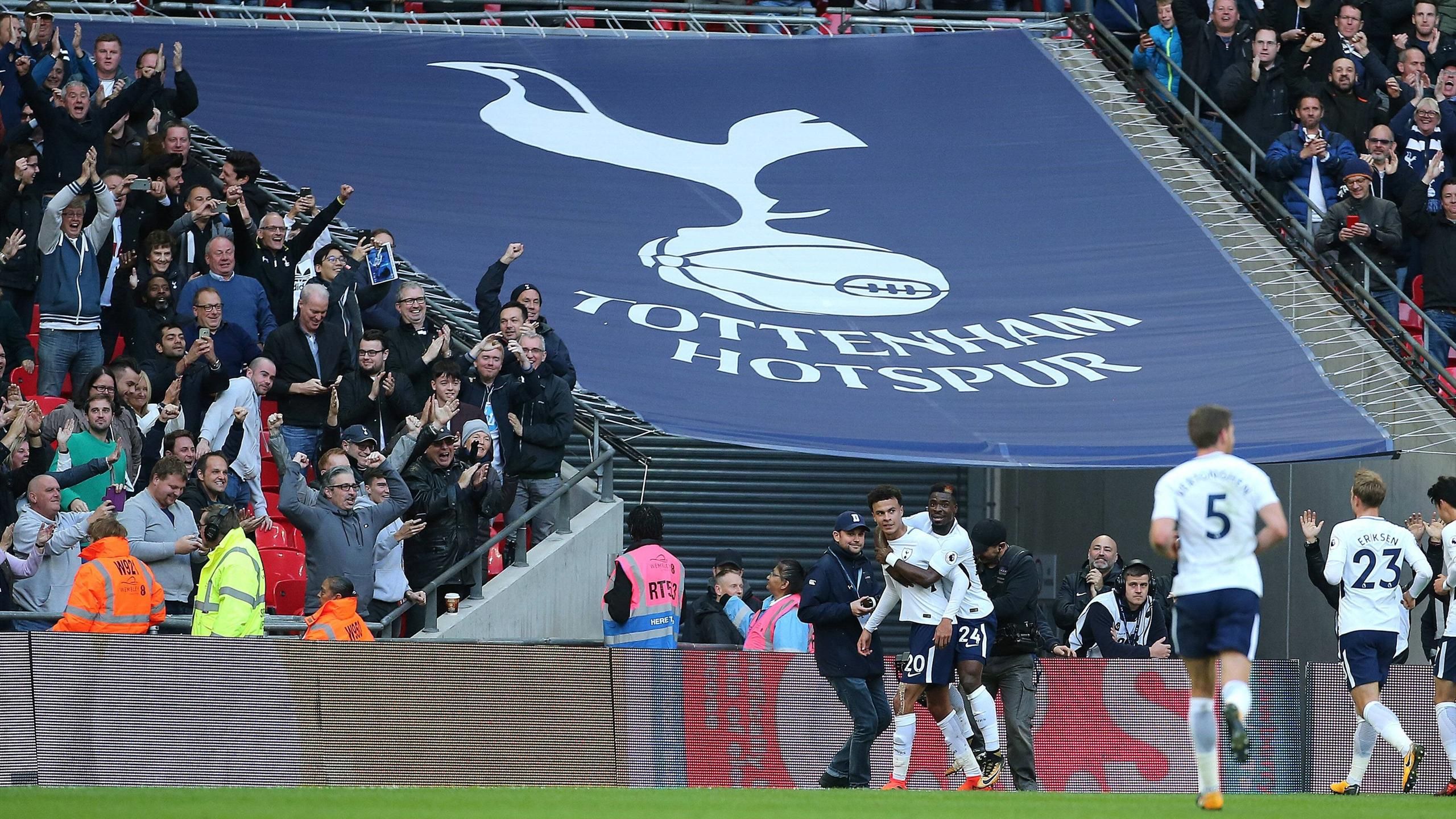 Tottenham hand life bans to urine-throwing fans - TNT Sports
