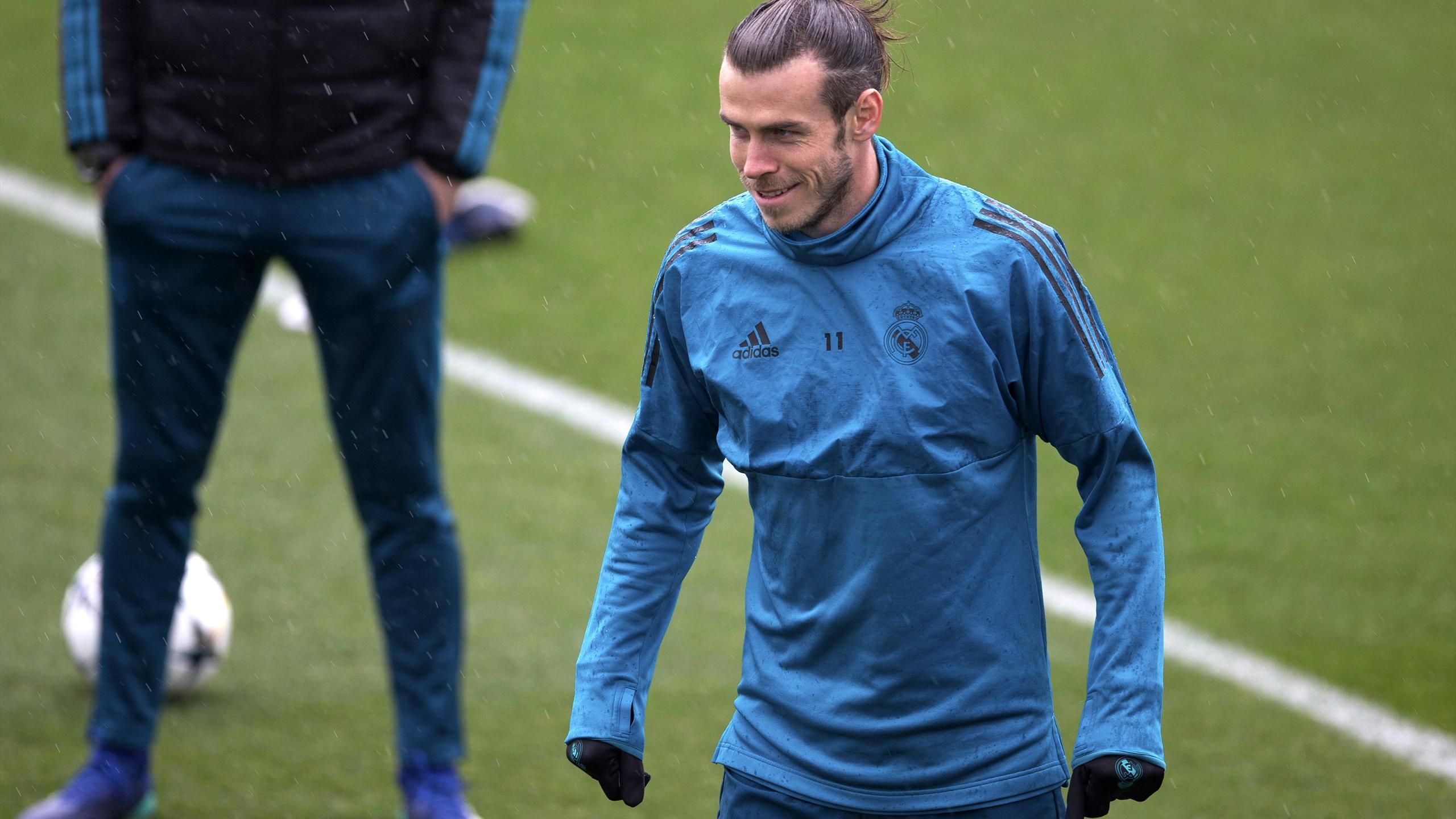 Gareth Bale is not sad at Real Madrid, insists boss Zinedine Zidane ...