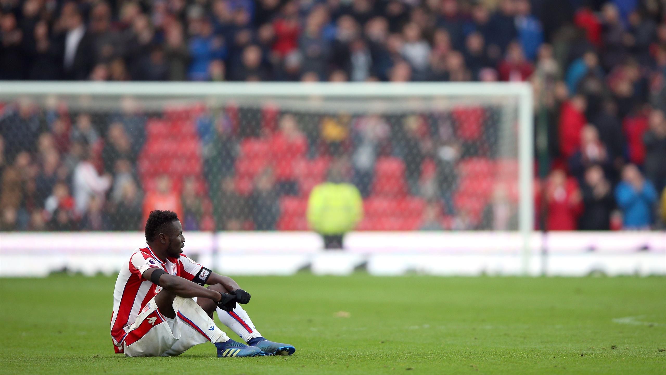 Mame Biram Diouf’s miss was huge, says Stoke boss Paul Lambert - TNT Sports