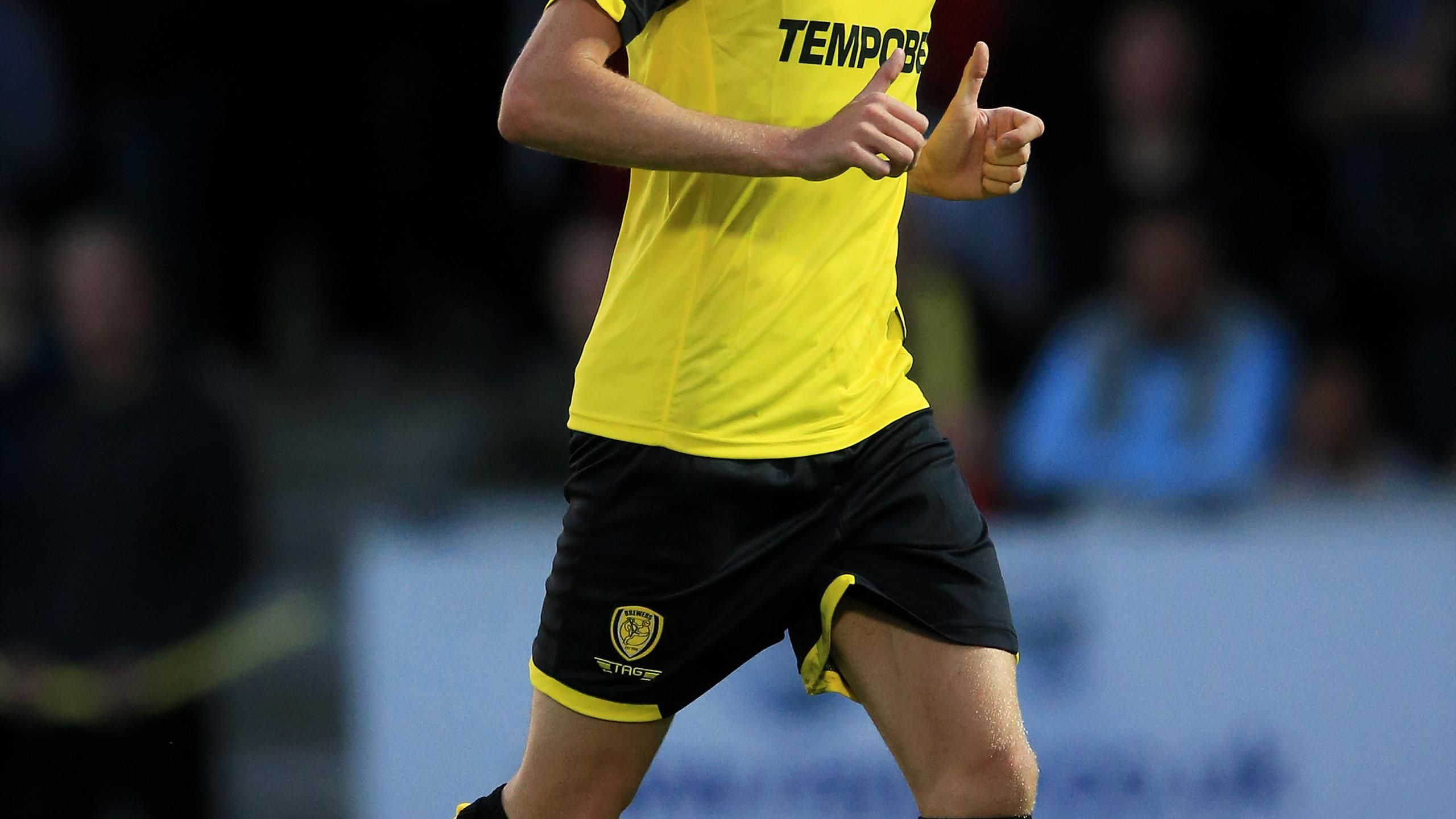 Scunthorpe bring in Matthew Lund from Burton - TNT Sports