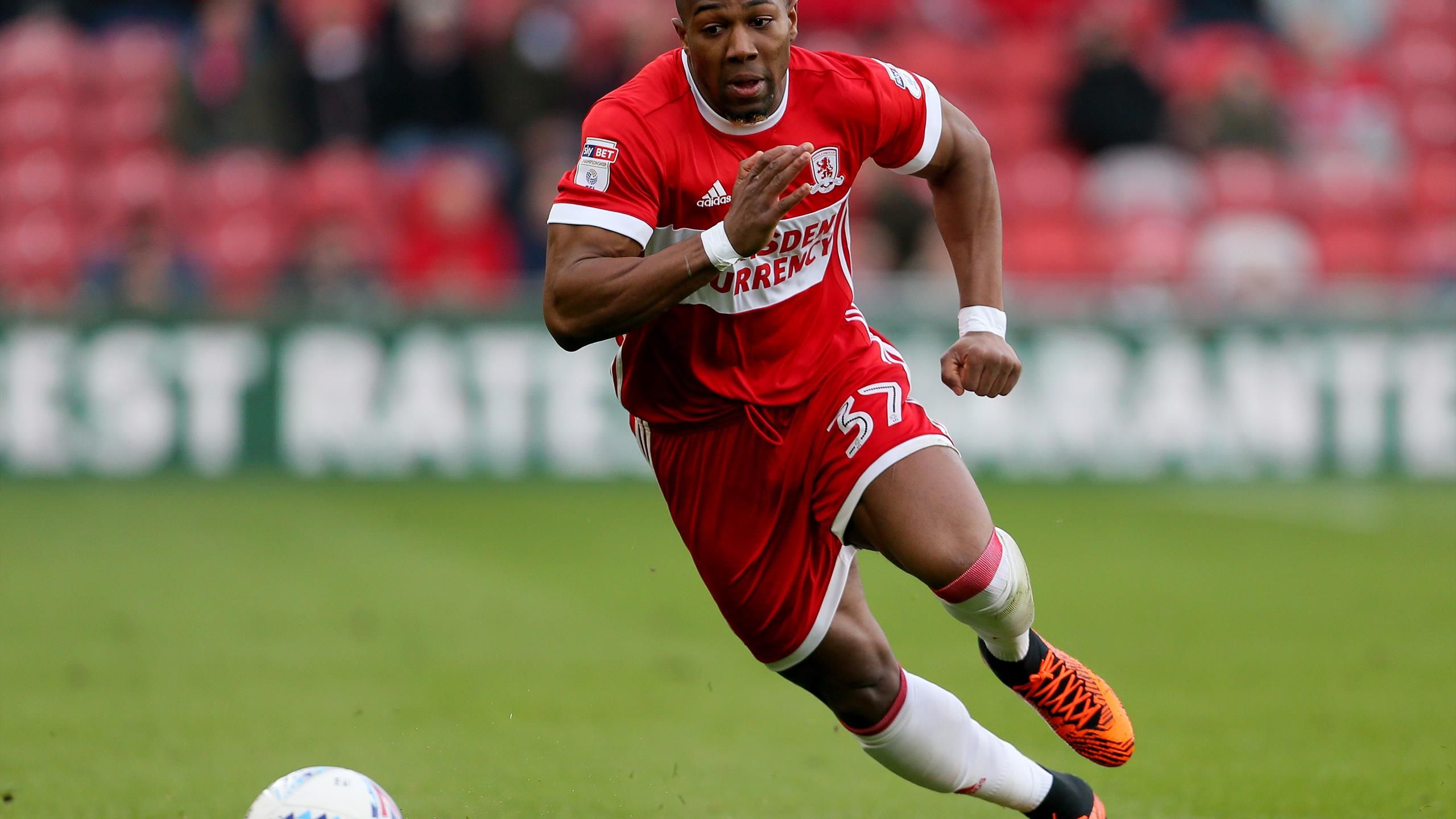 Traore joins Wolves on five-year deal - TNT Sports