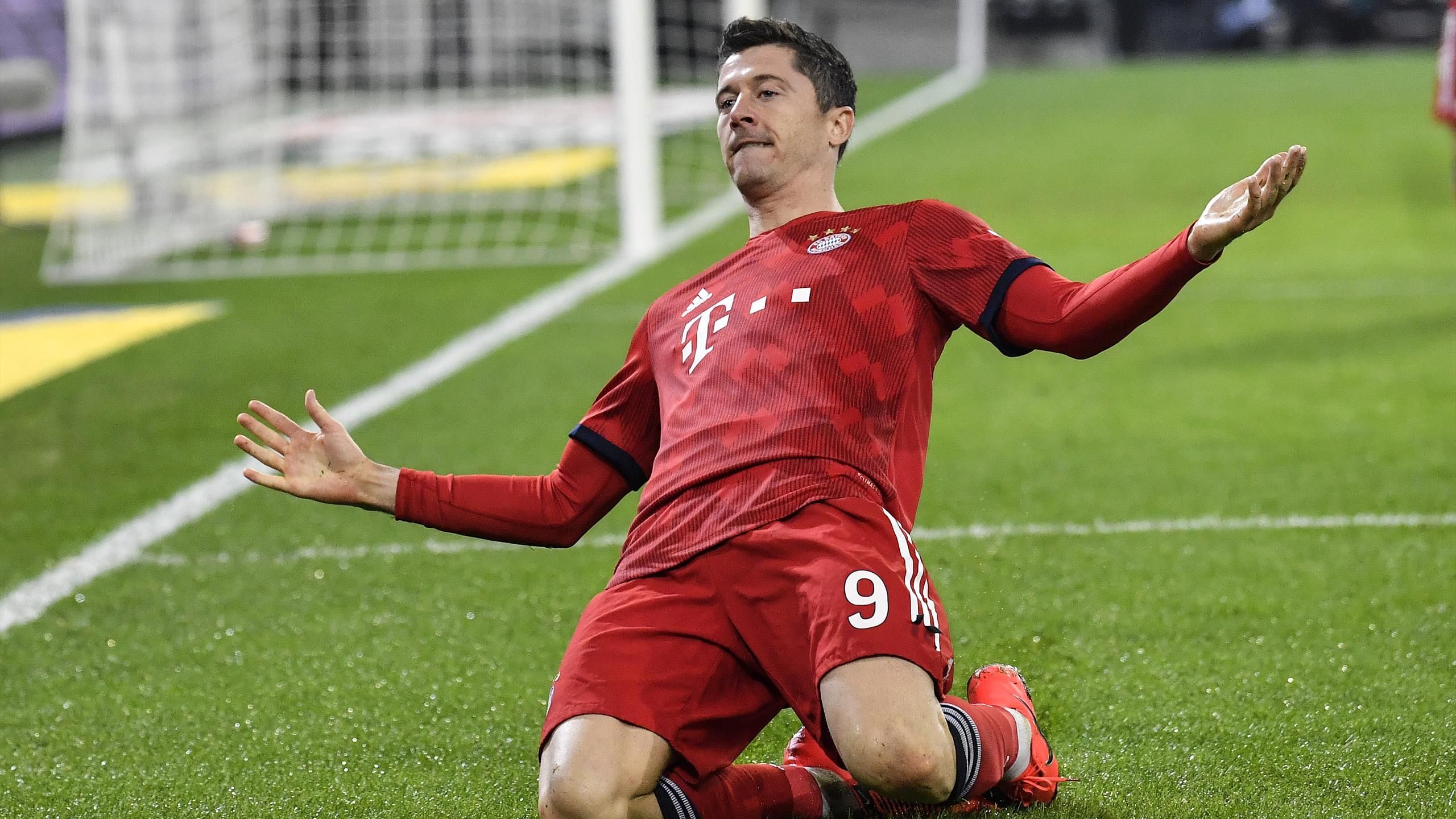 Robert Lewandowski makes Bundesliga history with brace against ...