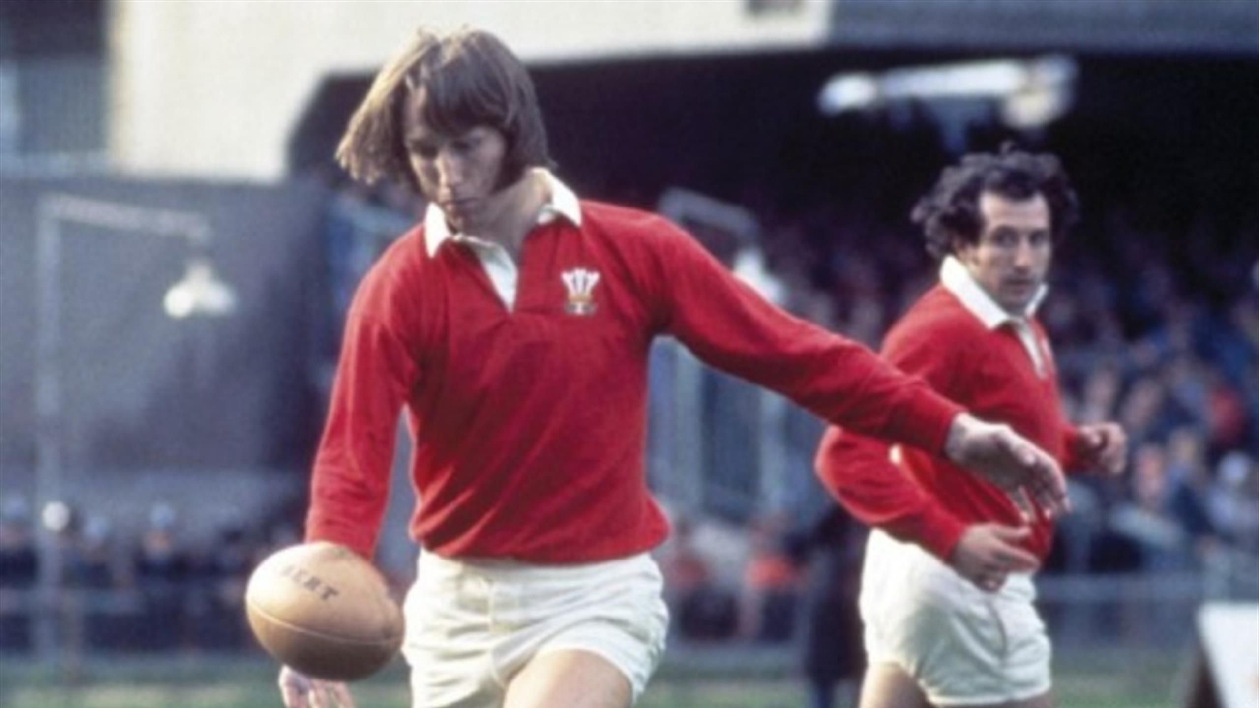 JPR Williams: Wales and Lions legend dies aged 74 - TNT Sports