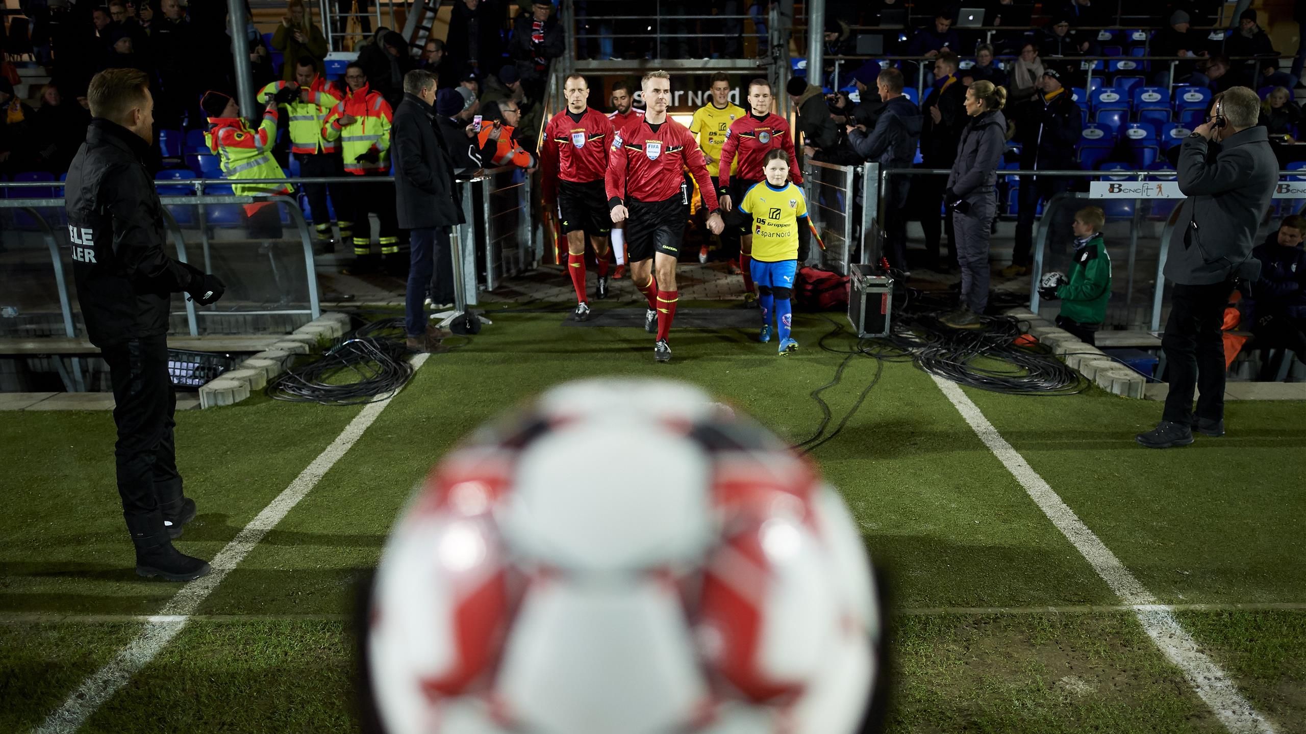 Football news - The Warm-Up: Football drive-in - the new normal? - TNT ...