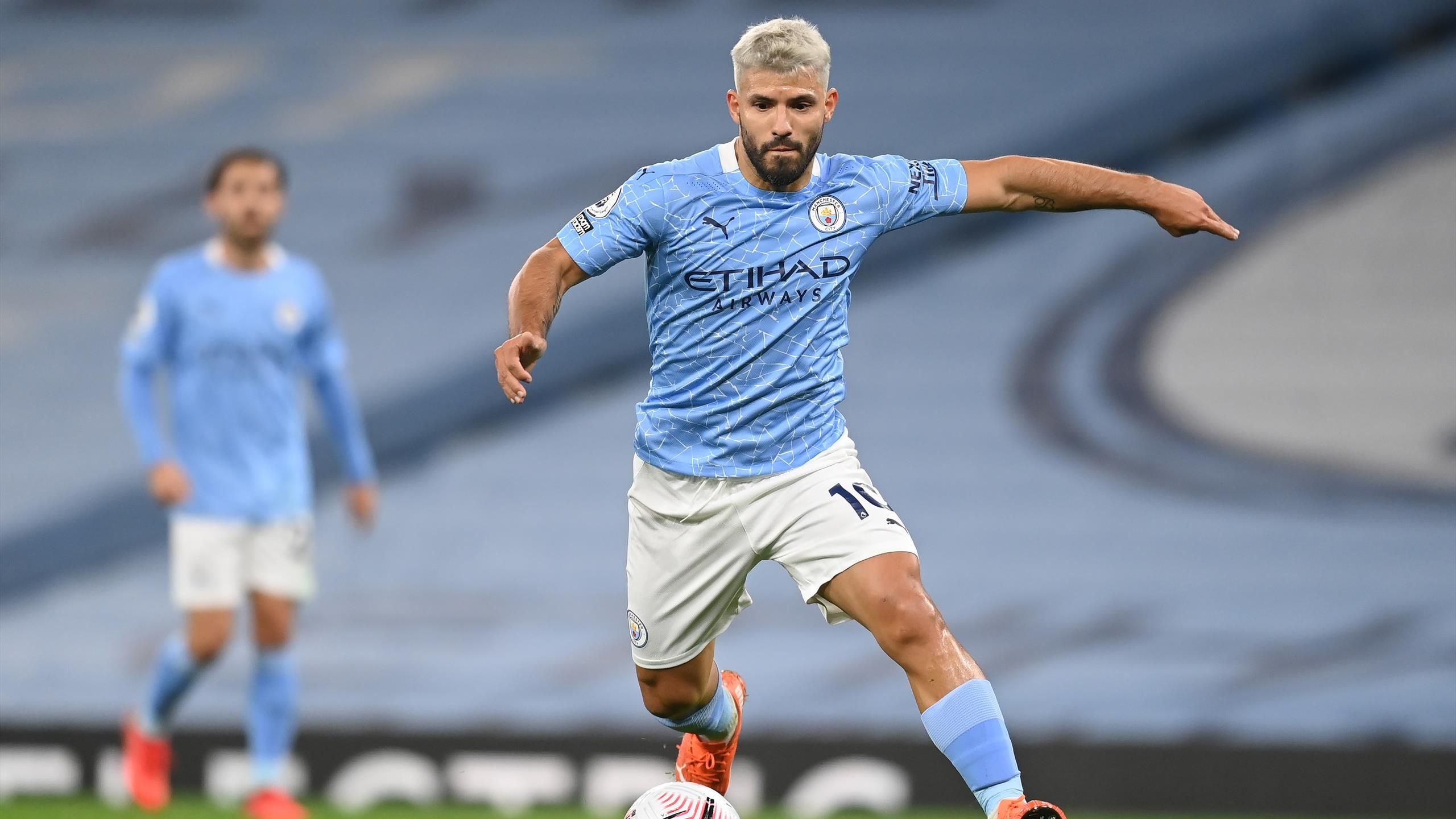 Manchester City suffer new Sergio Aguero injury scare - TNT Sports