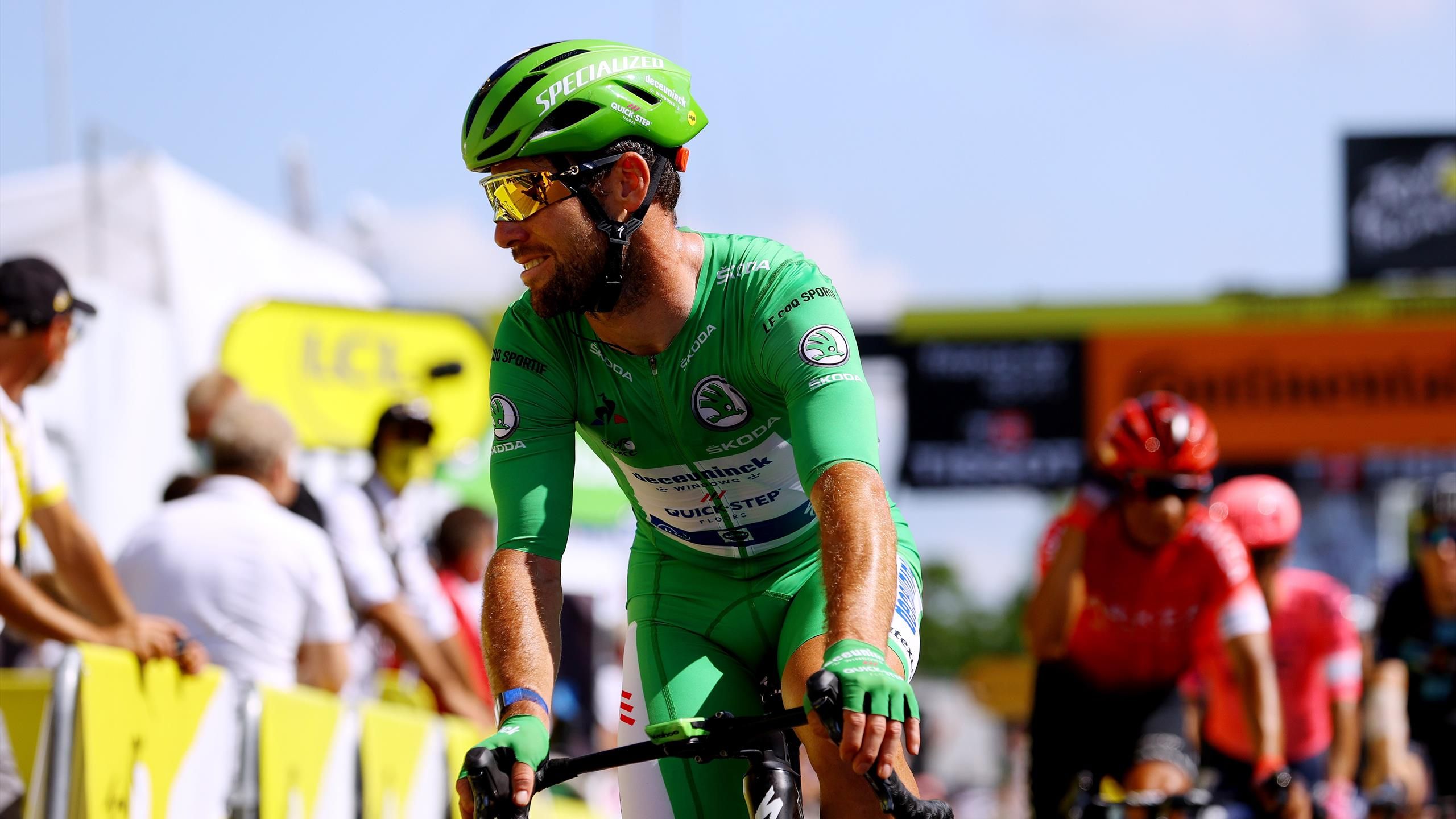 Tour de France 2021 - Mark Cavendish apologises for angry outburst at ...