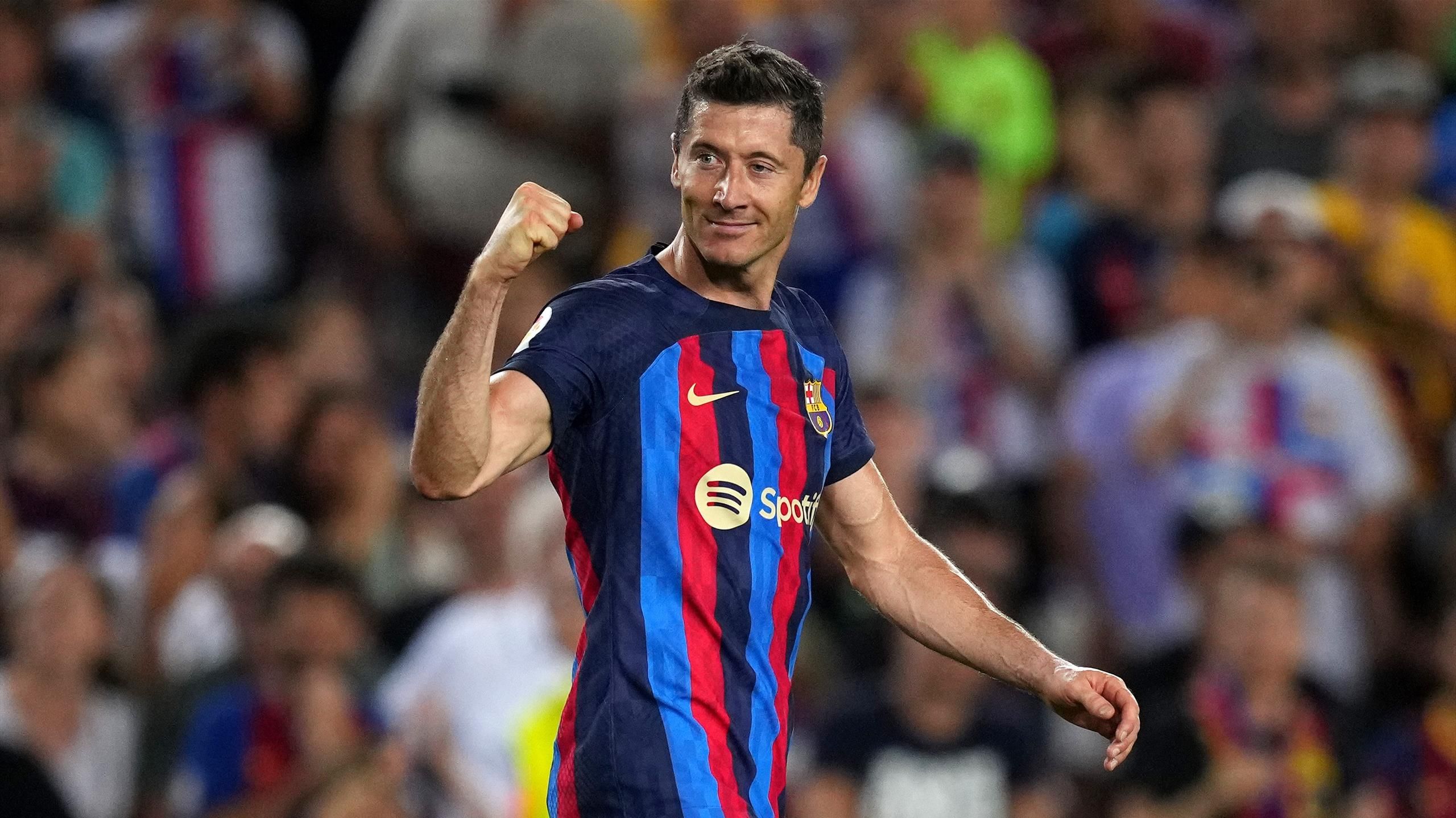 Robert Lewandowski hits brace as Barcelona thrash Real Valladolid at ...