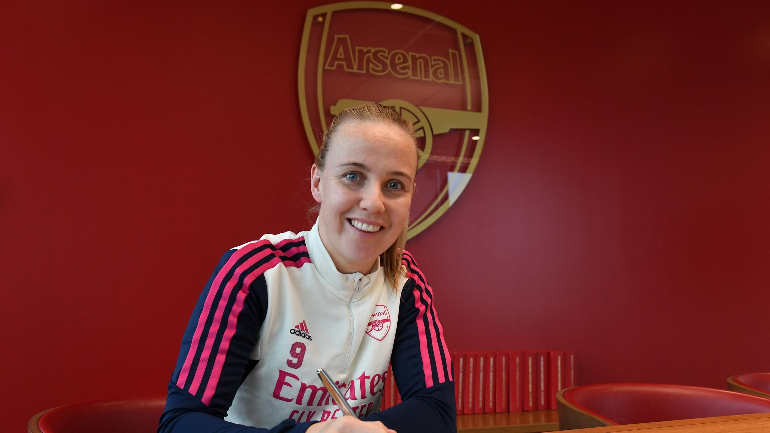Beth Mead: England Lioness signs new Arsenal contract and says: 'This ...