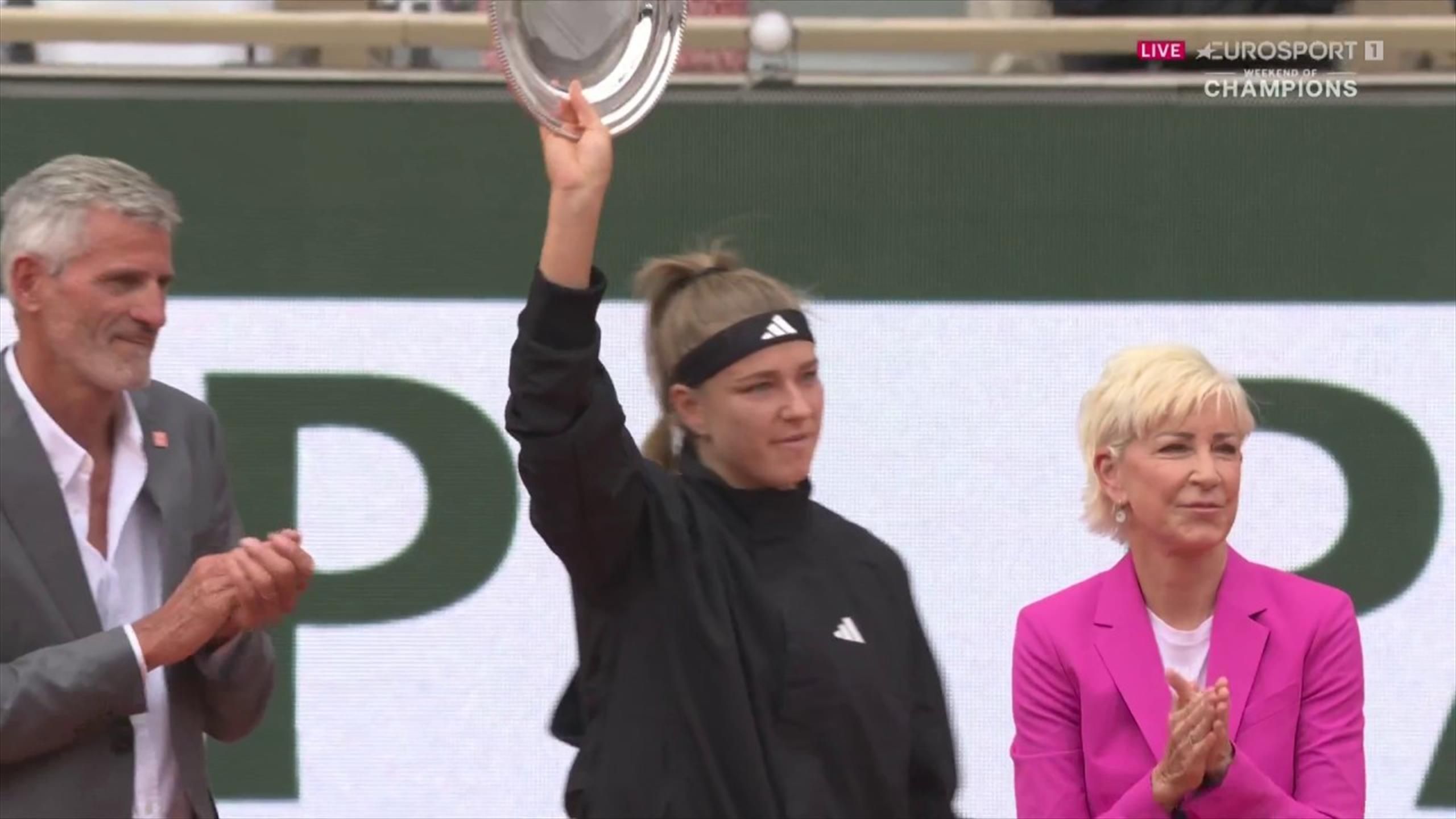 French Open: Classy Karolina Muchova collects runners-up trophy and ...