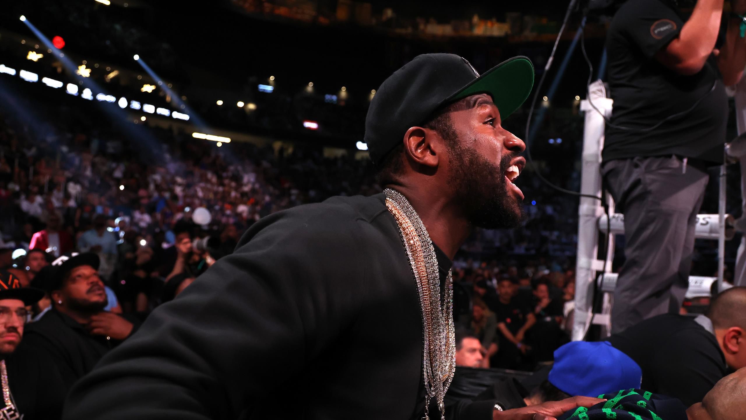 Floyd Mayweather fight v John Gotti III ends in mass brawl after sixth ...