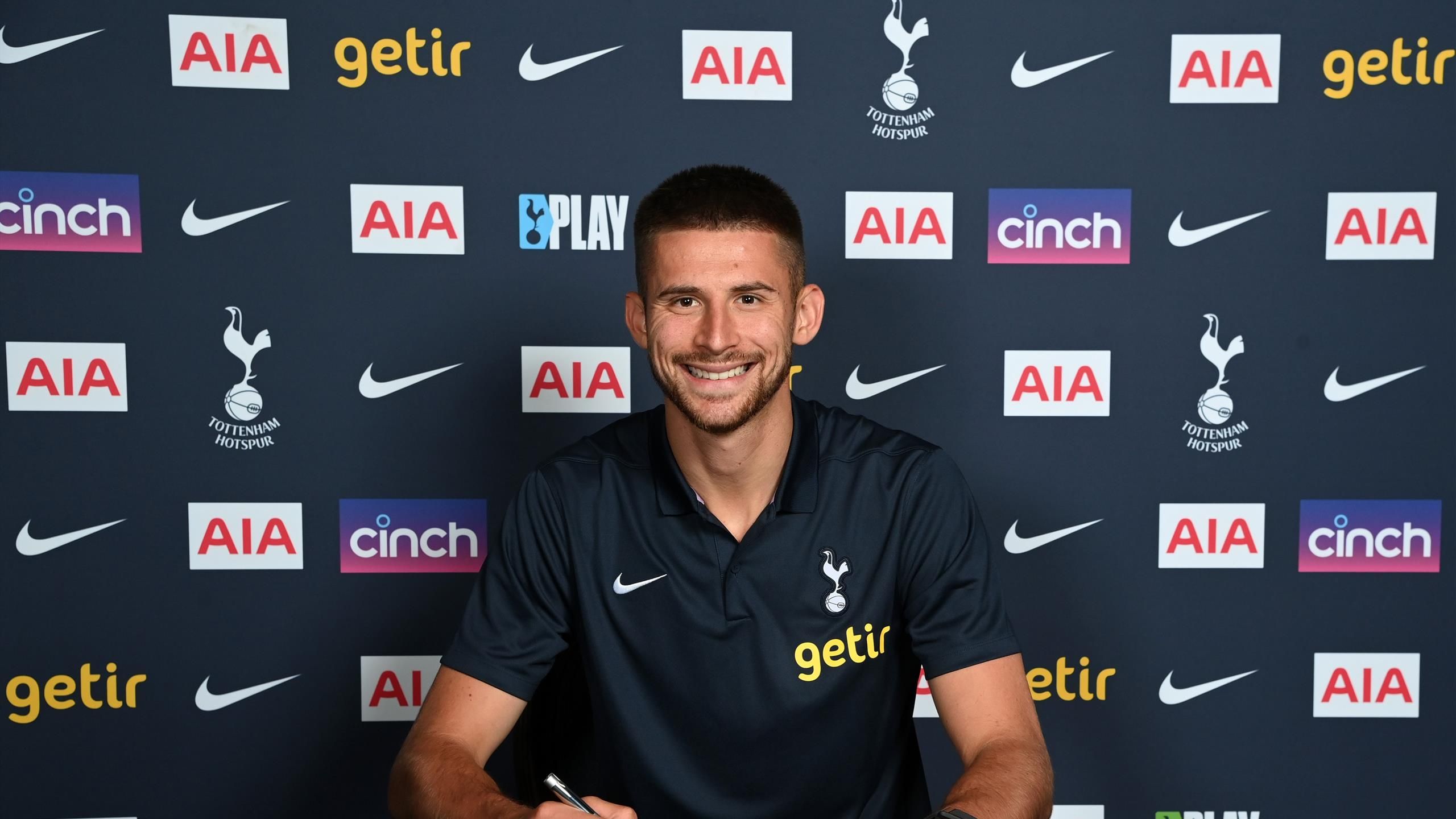 Tottenham sign goalkeeper Guglielmo Vicario from Serie A club Empoli on ...