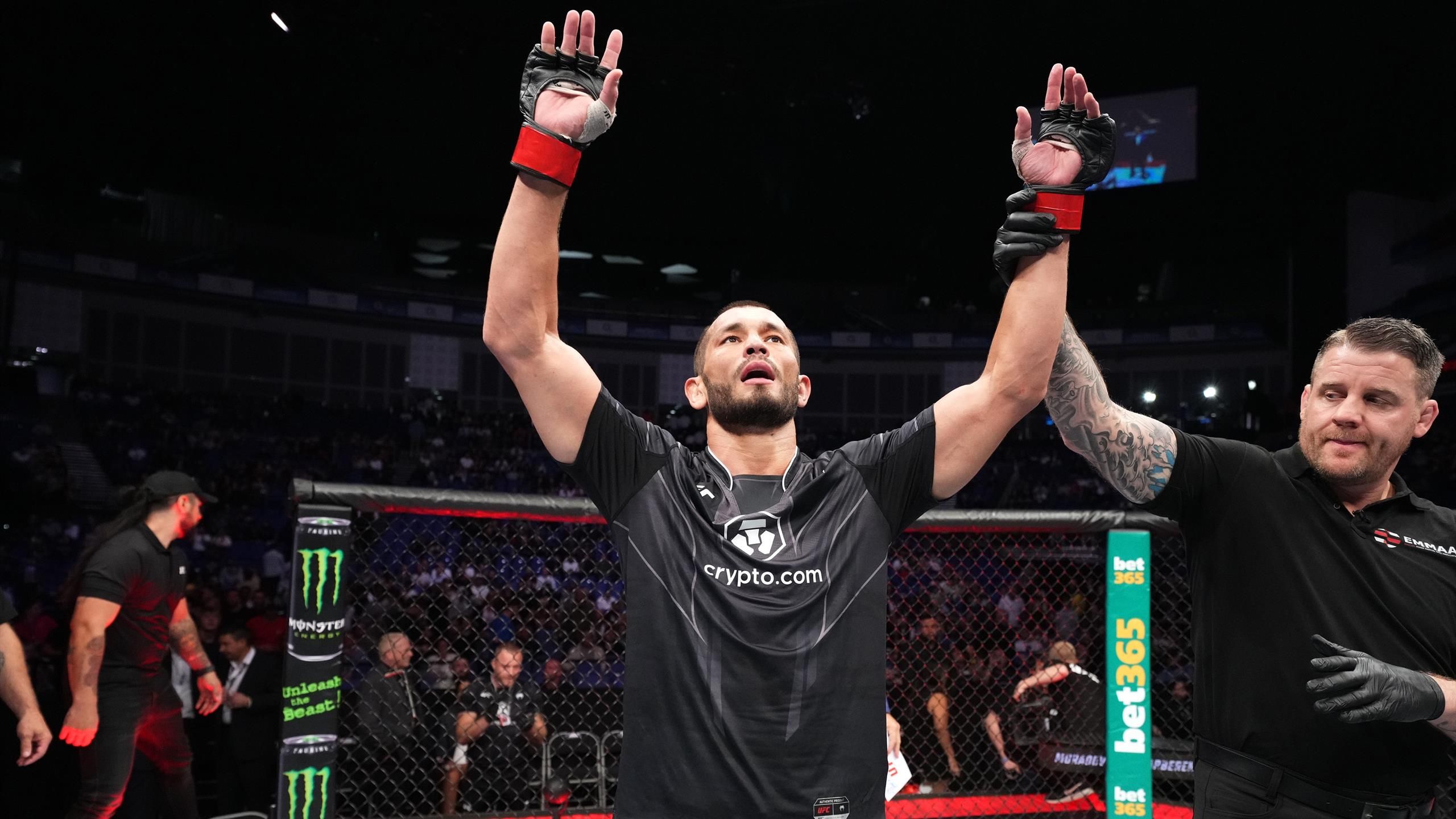 UFC London: Makhmud Muradov defeats Bryan Barberena after clash of ...