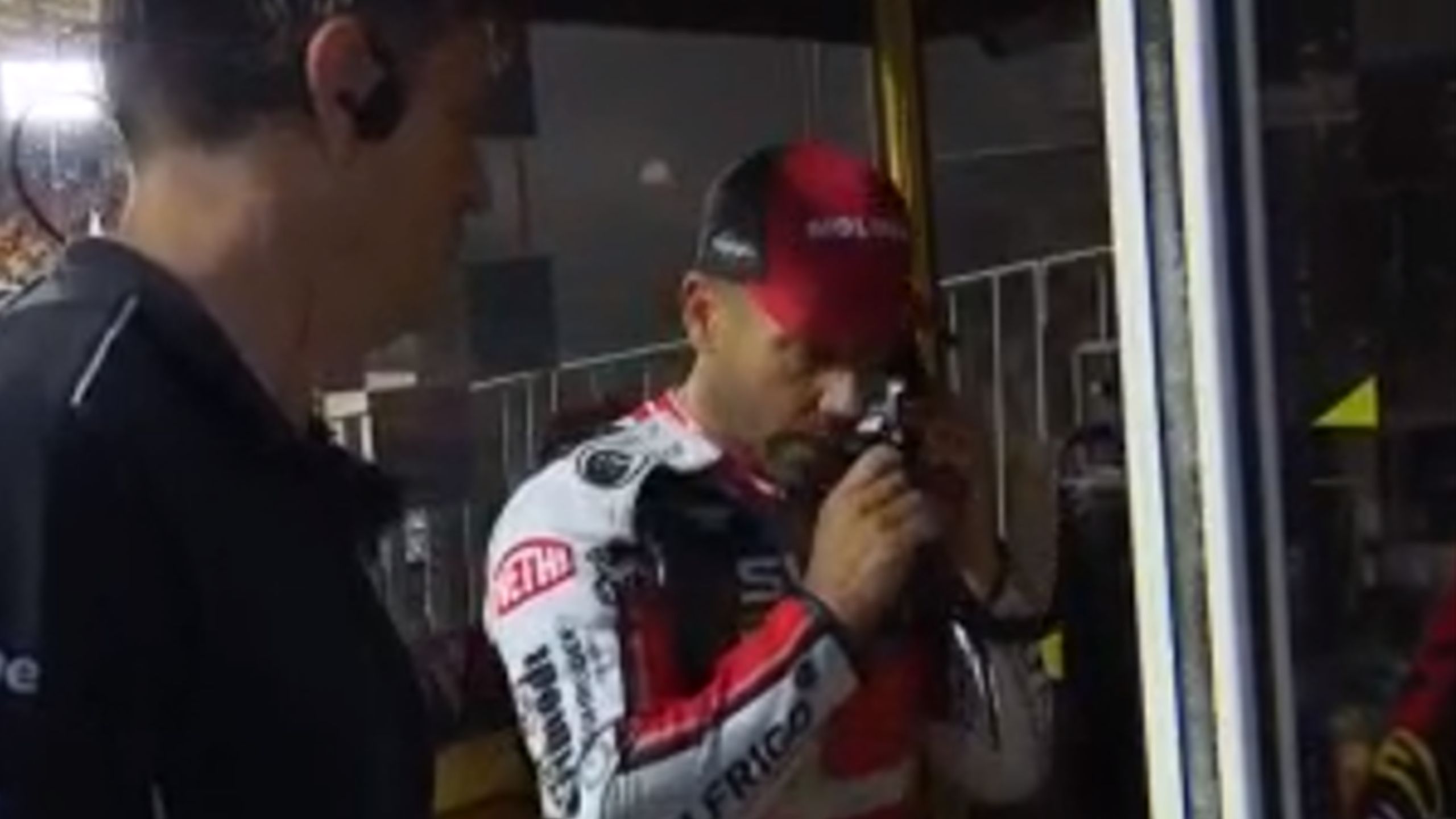 'It looks stupid!' - Nicki Pedersen rings referee to protest decision ...