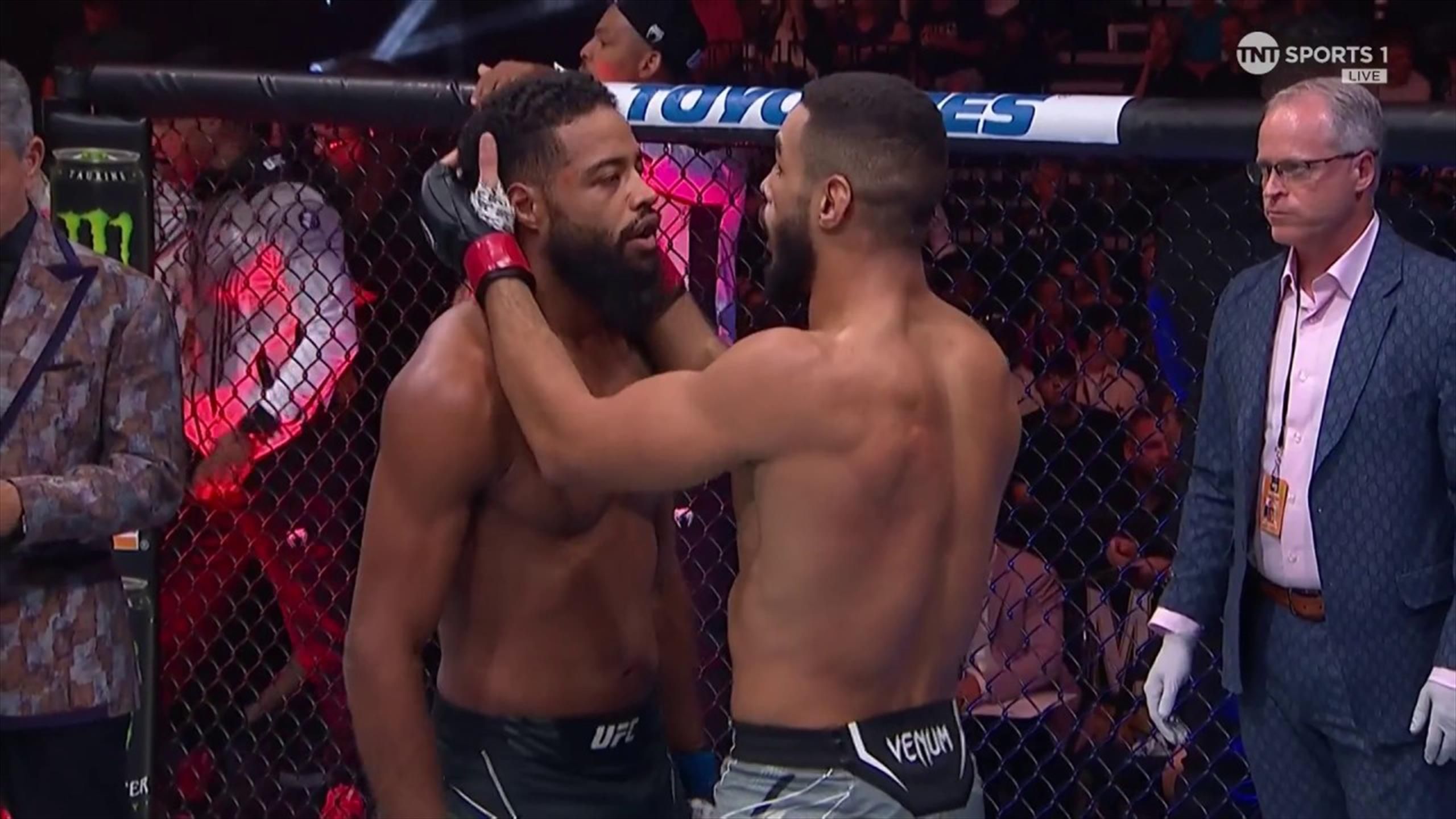 'Like crocodile jaws' - Gabriel Bonfim makes quick work of Trevin Giles ...